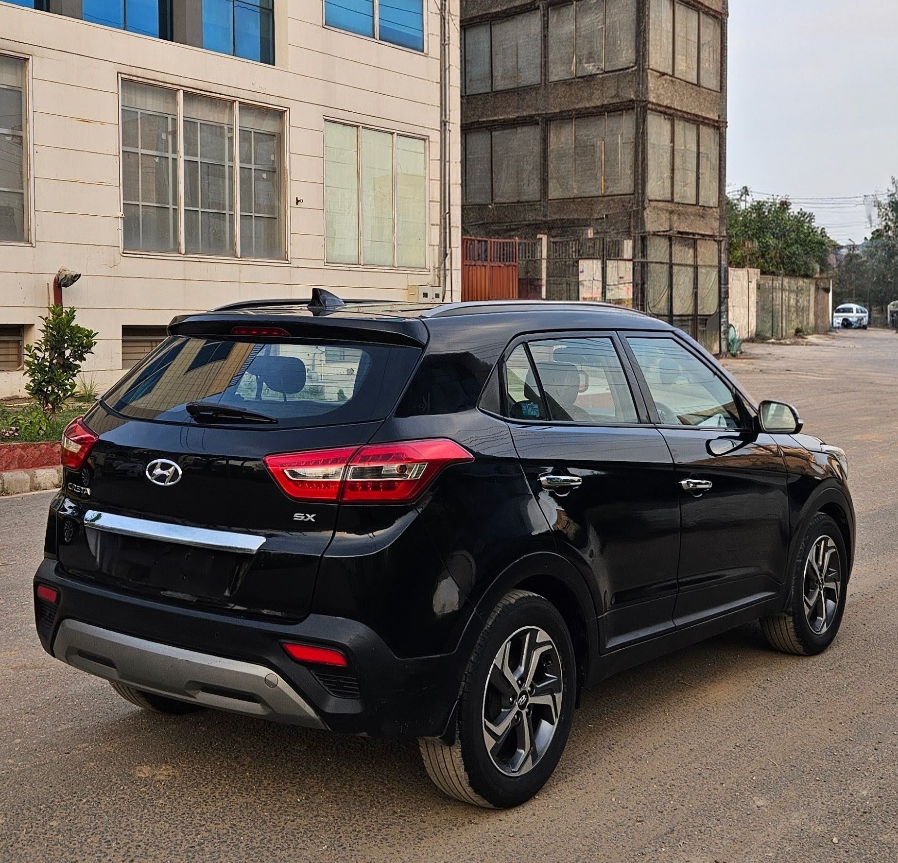 Buy Used Hyundai Creta 1.6 SX Automatic Diesel of 2019 model @ 9,25,000 ...
