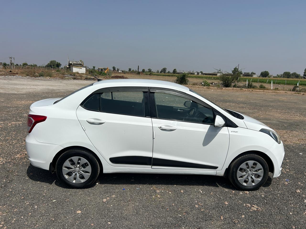 Buy Used Hyundai Xcent VTVT Plus ABS of 2016 model @ 3,50,000 INR in ...