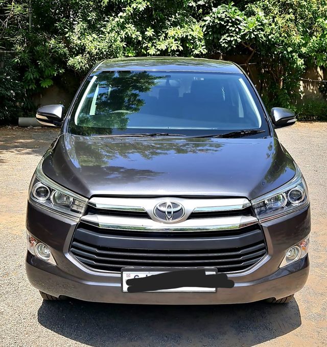 कादी में ₹3 लाख से 8 पुरानी Toyota Innova कारें - बेहतरीन कीमतों पर ...