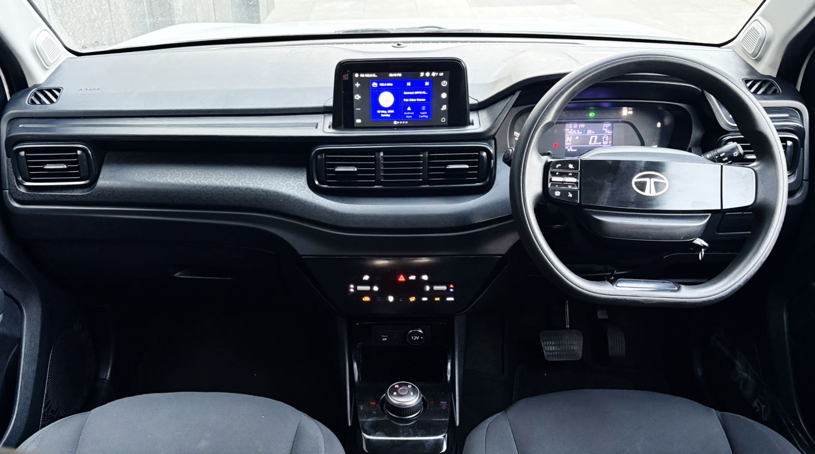 Buy Used Tata Punch EV Empowered Plus of 2024 model @ 7,28,000 INR in ...