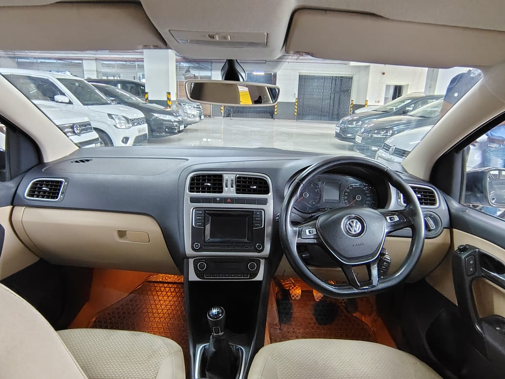 Buy Used Volkswagen Ameo 1.2 MPI Highline of 2016 model @ 5,25,000 INR ...