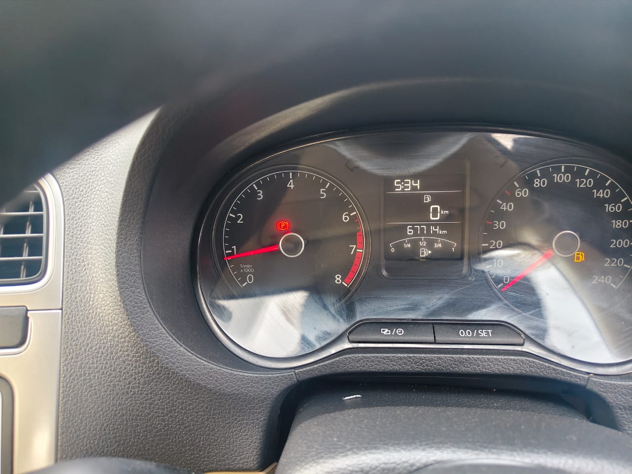Buy Used Volkswagen Polo 1.2 MPI Highline of 2015 model @ 4,35,000 INR ...