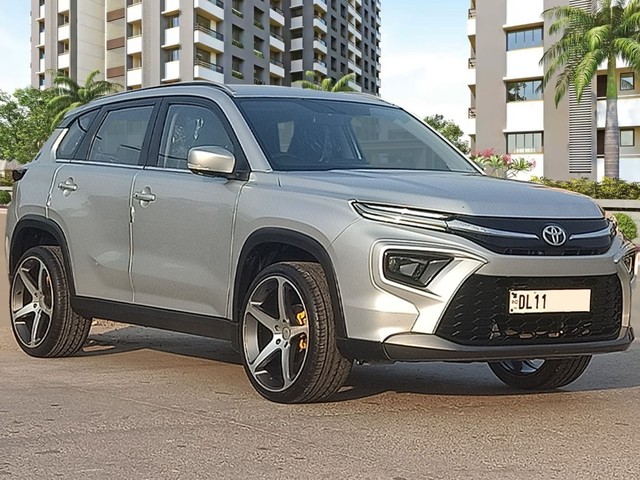 Used 2023 Toyota Hyryder 1462 cc Petrol Manual Car in New Delhi at ₹9. ...