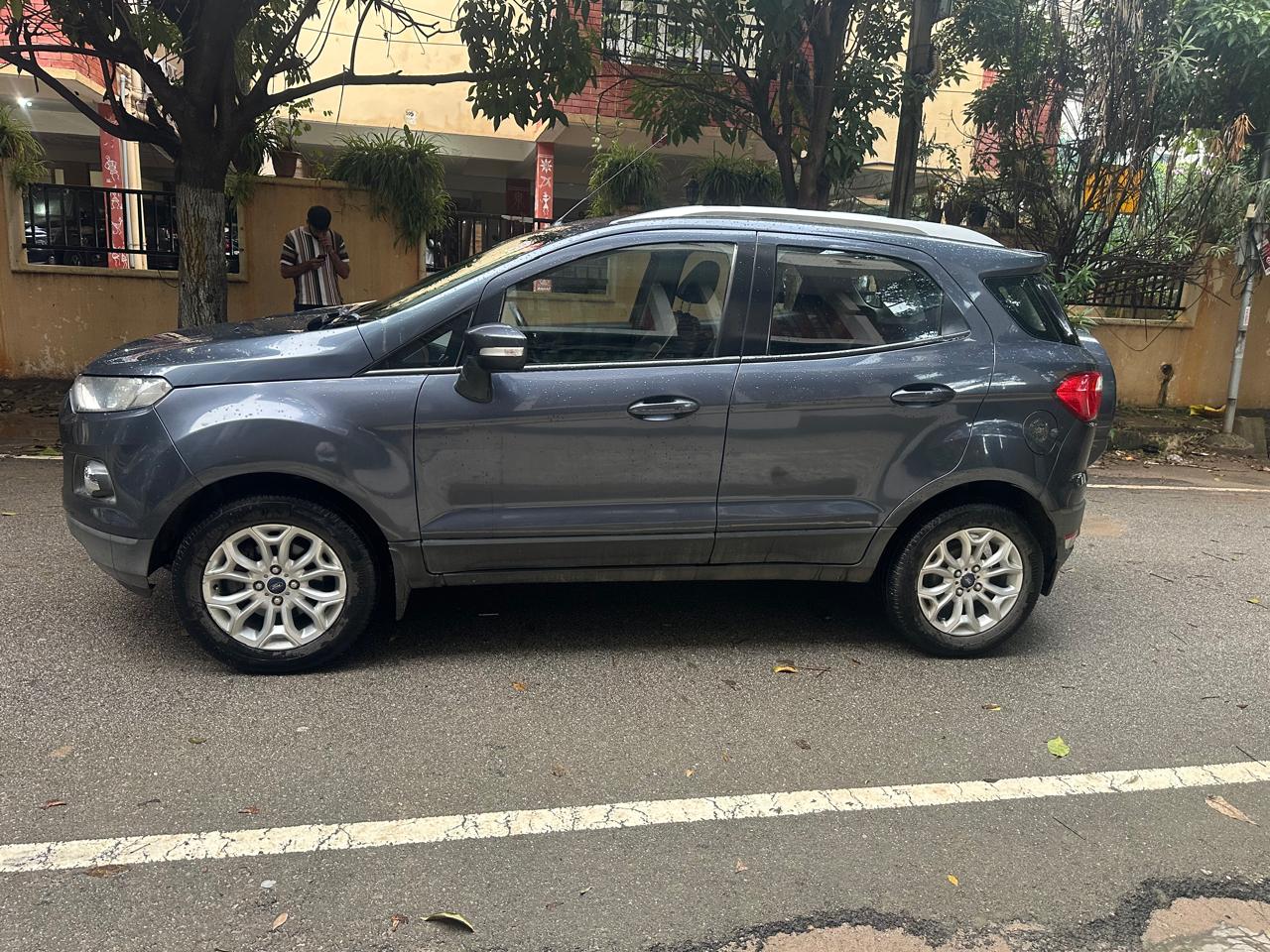 Buy Used Ford Ecosport 1.0 Ecoboost Titanium Optional of 2014 model @ 4 ...