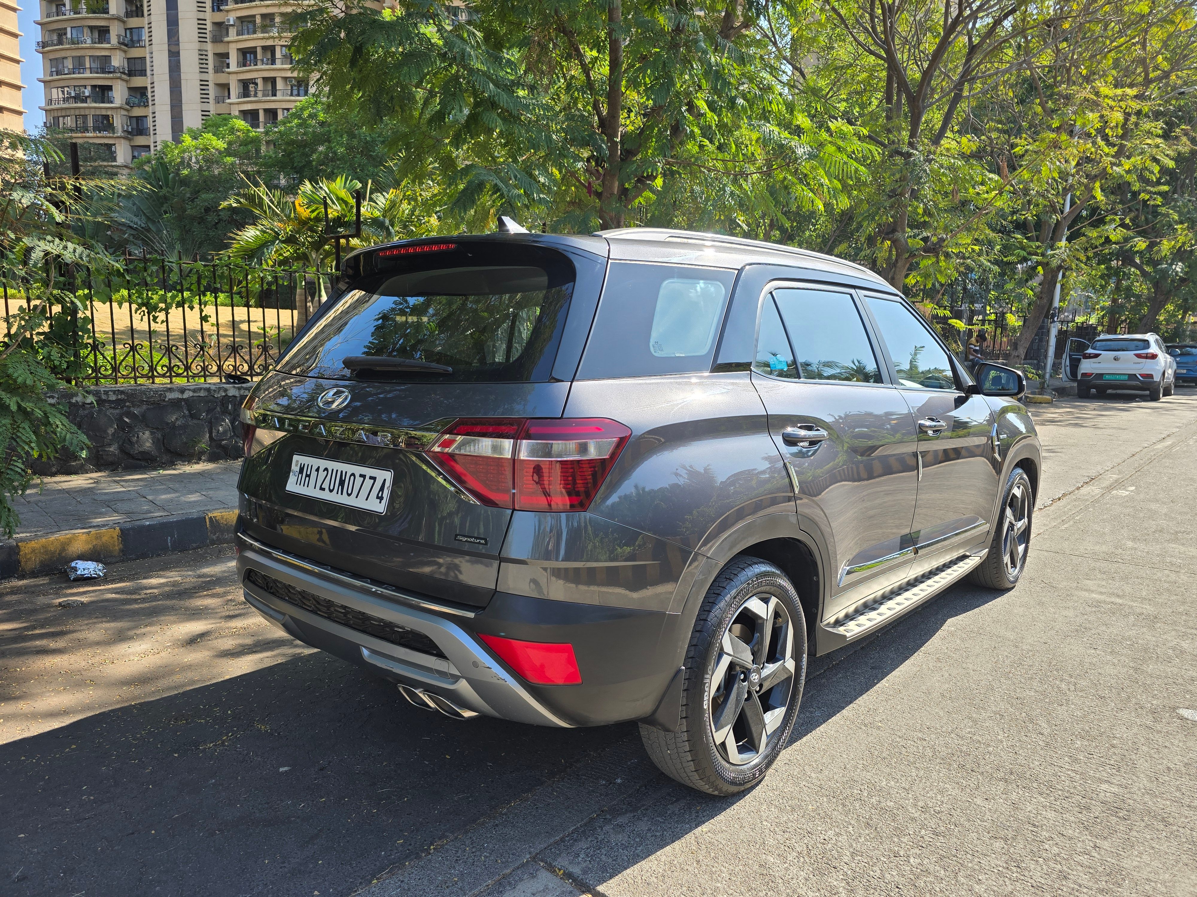 Buy Used Hyundai Alcazar 1.5 Signature Optional 7-Seater Diesel AT of ...