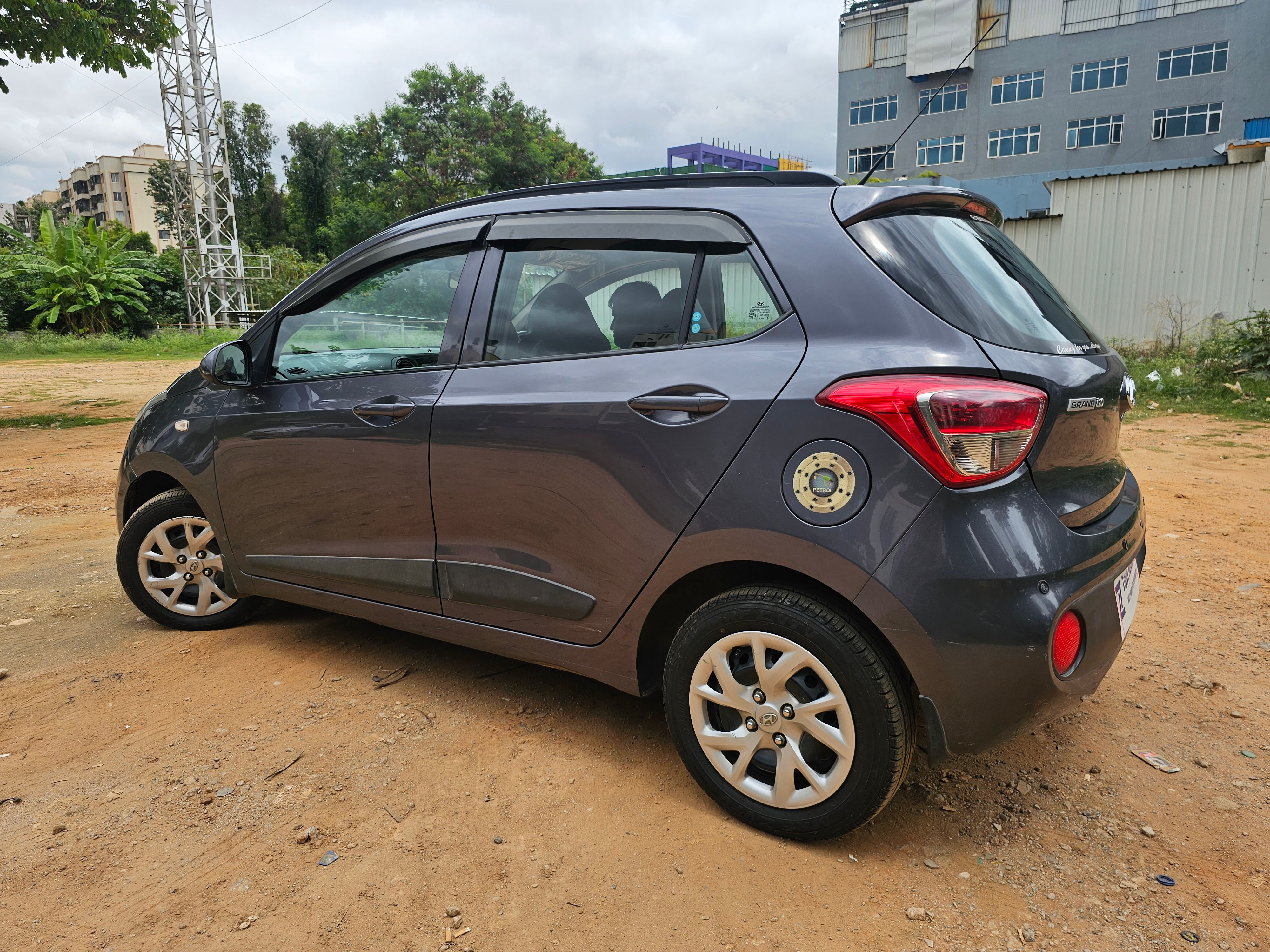 Buy Used Hyundai Grand i10 1.2 Kappa Magna BSIV of 2018 model @ 4 ...