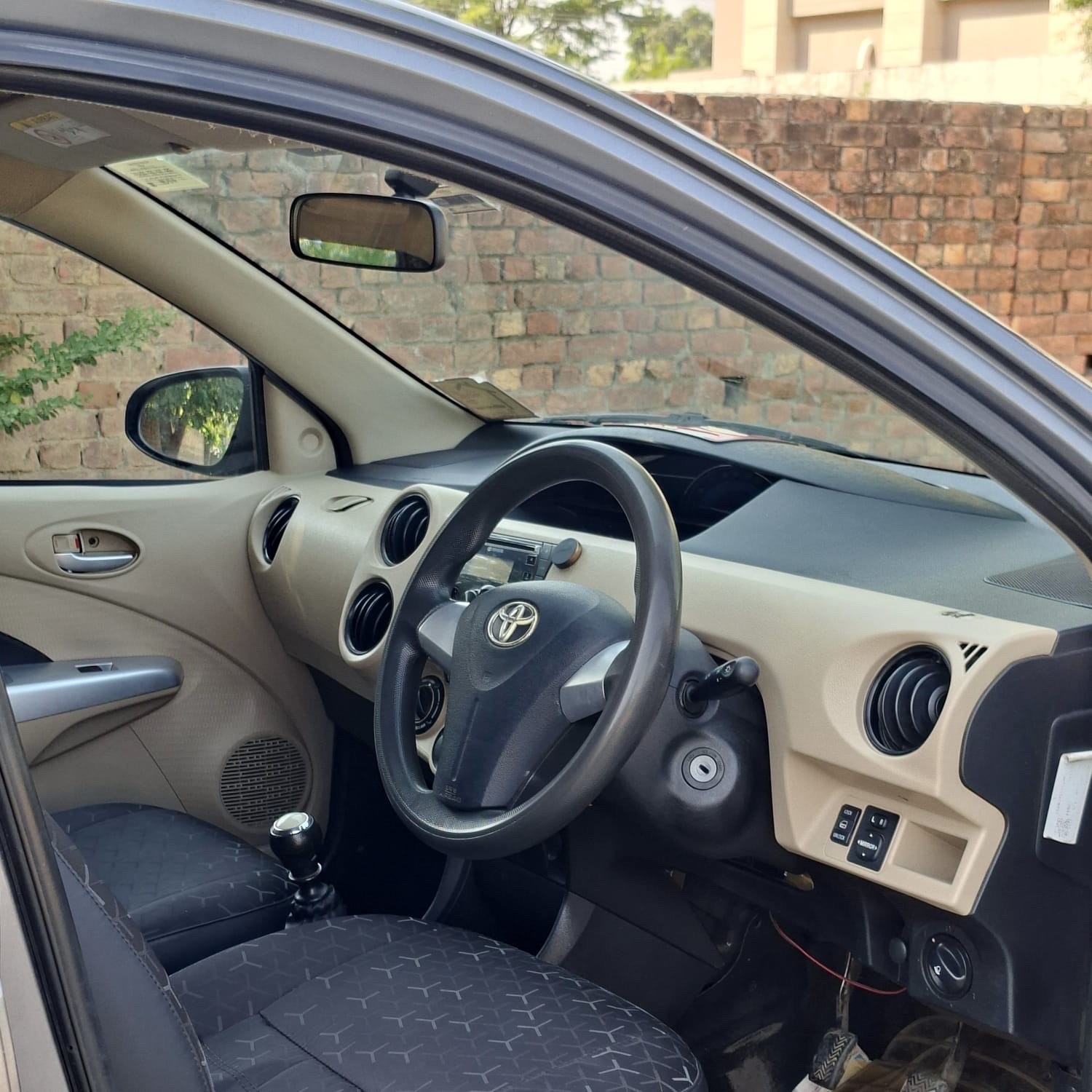 Buy Used Toyota Etios 1.4 VD of 2018 model @ 5,50,000 INR in Ludhiana ...