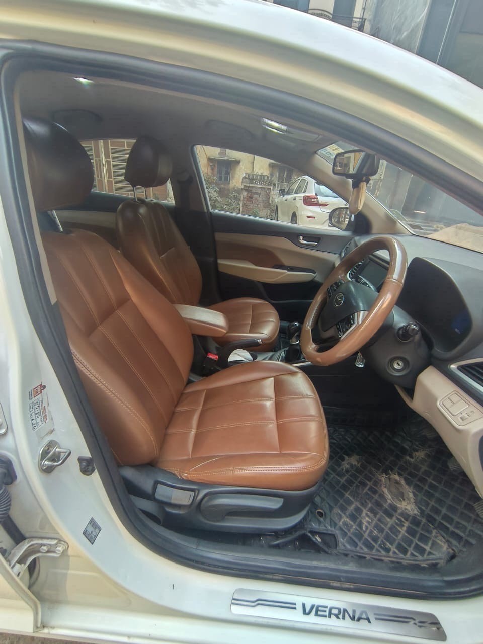 Buy Used Hyundai Verna CRDi 1.6 SX of 2018 model @ 5,60,000 INR in ...