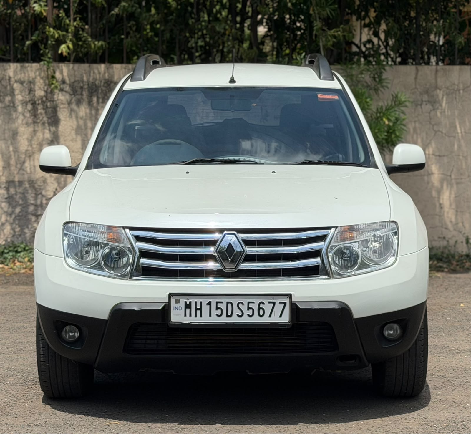 Buy Used Renault Duster Petrol RxL of 2013 model @ 3,90,000 INR in ...