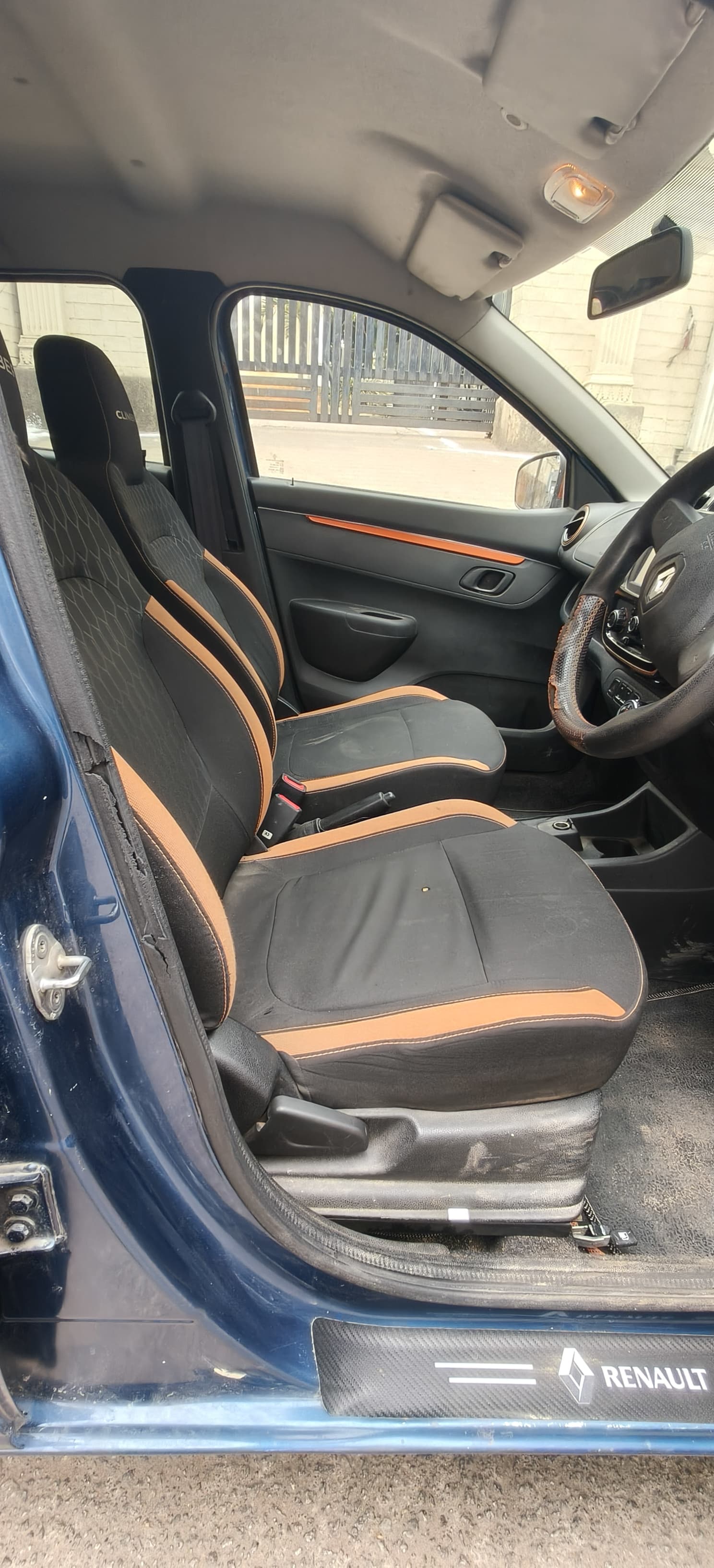 Buy Used Renault KWID 1.0 RXT of 2017 model @ 2,50,000 INR in Hyderabad ...