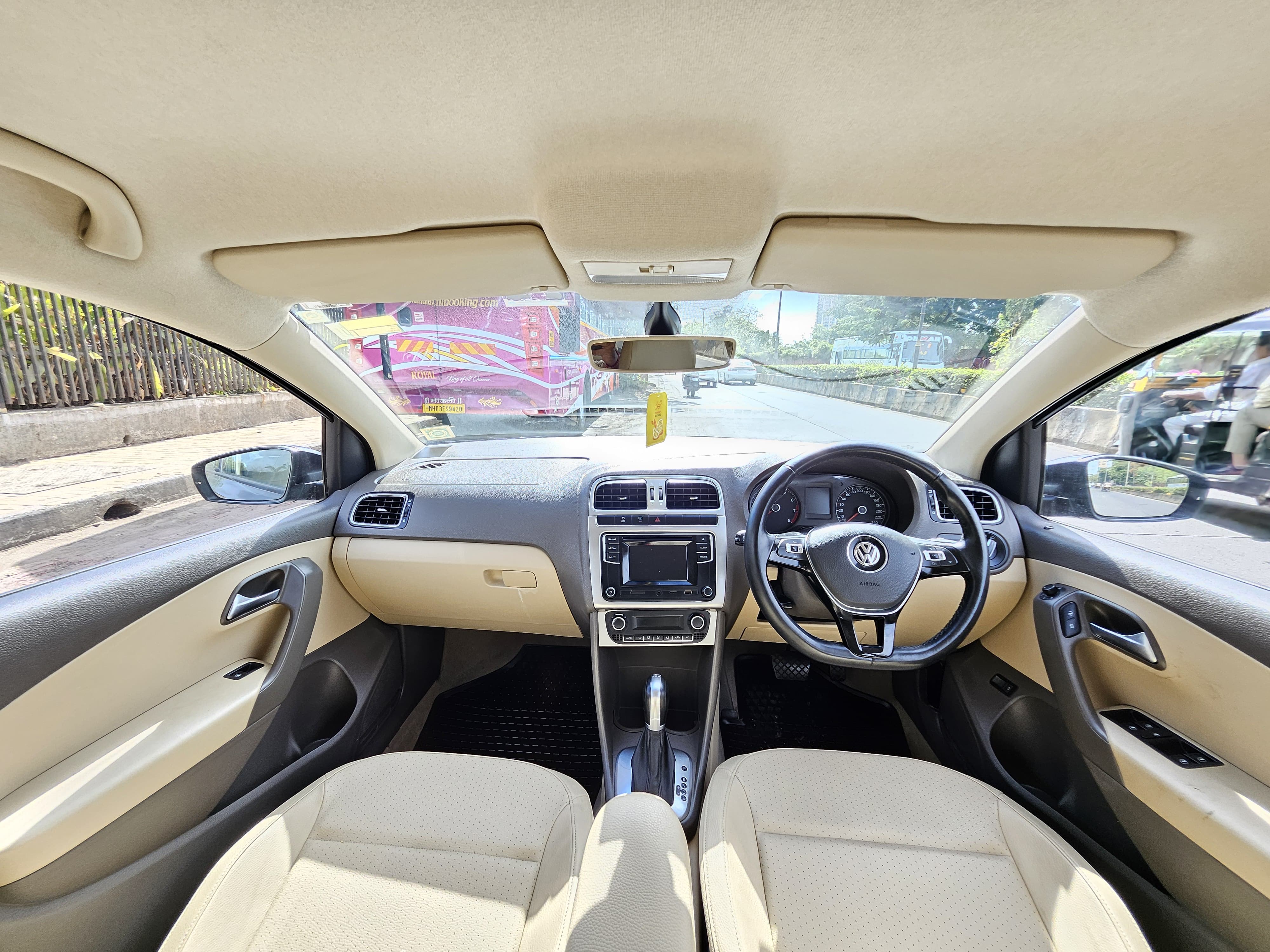 Buy Used Volkswagen Vento 1.2 TSI Highline AT of 2017 model @ 6,35,000 ...