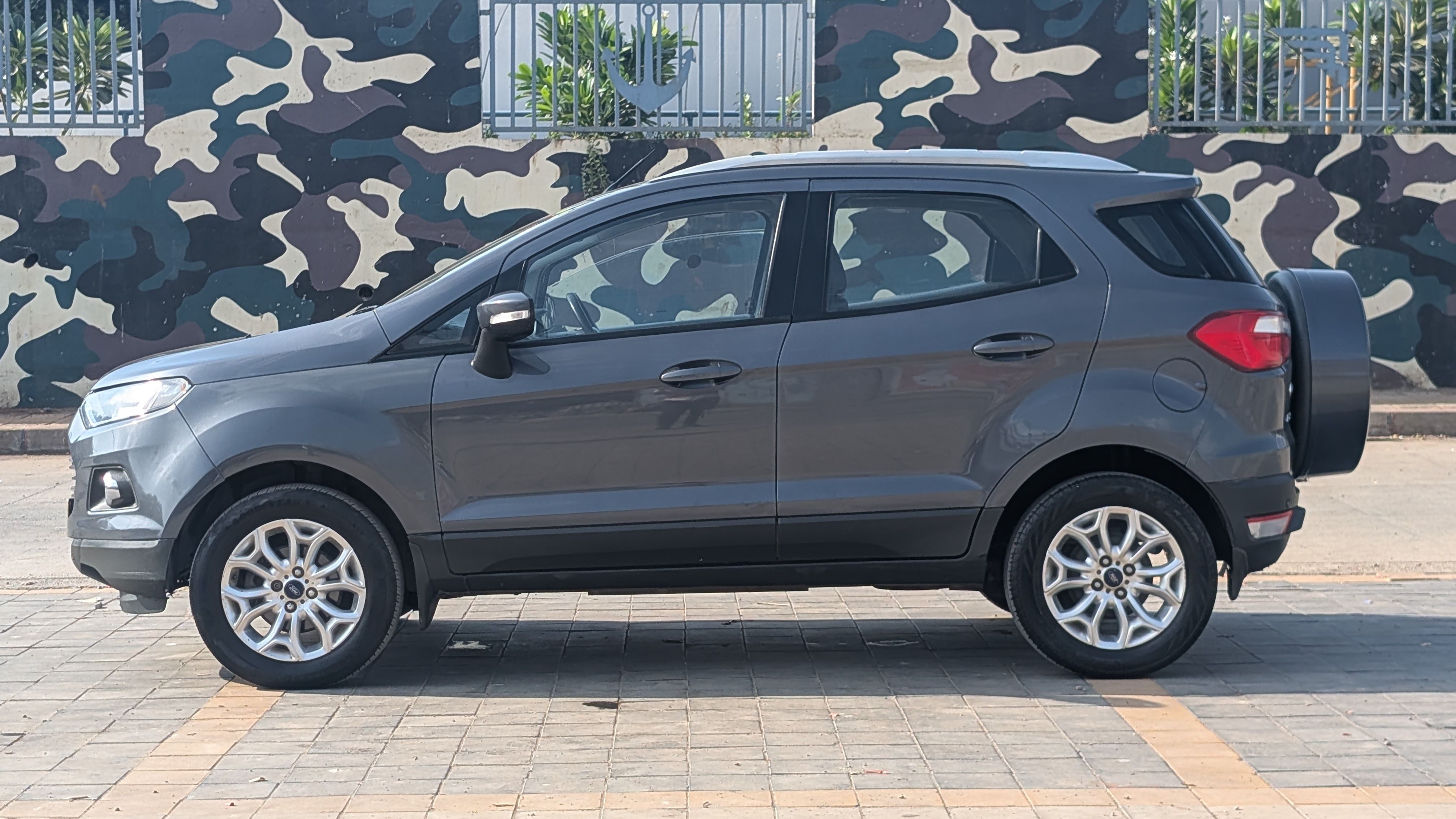 Buy Used Ford Ecosport 1.5 TDCi Titanium BSIV of 2016 model @ 5,50,000 ...
