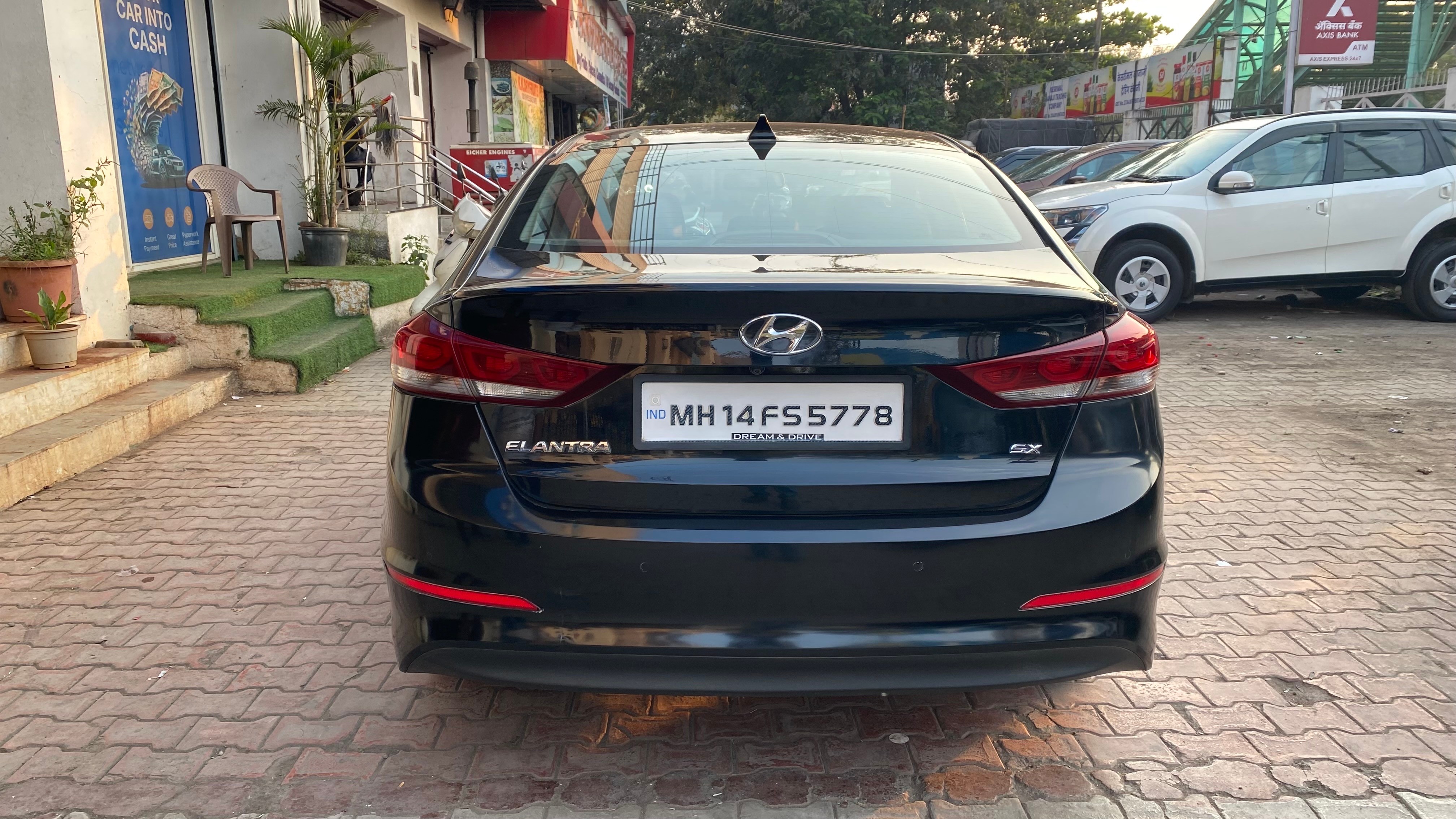 Buy Used Hyundai Elantra SX AT of 2016 model @ 6,25,000 INR in Pune - 5055914 - ZigWheels.com