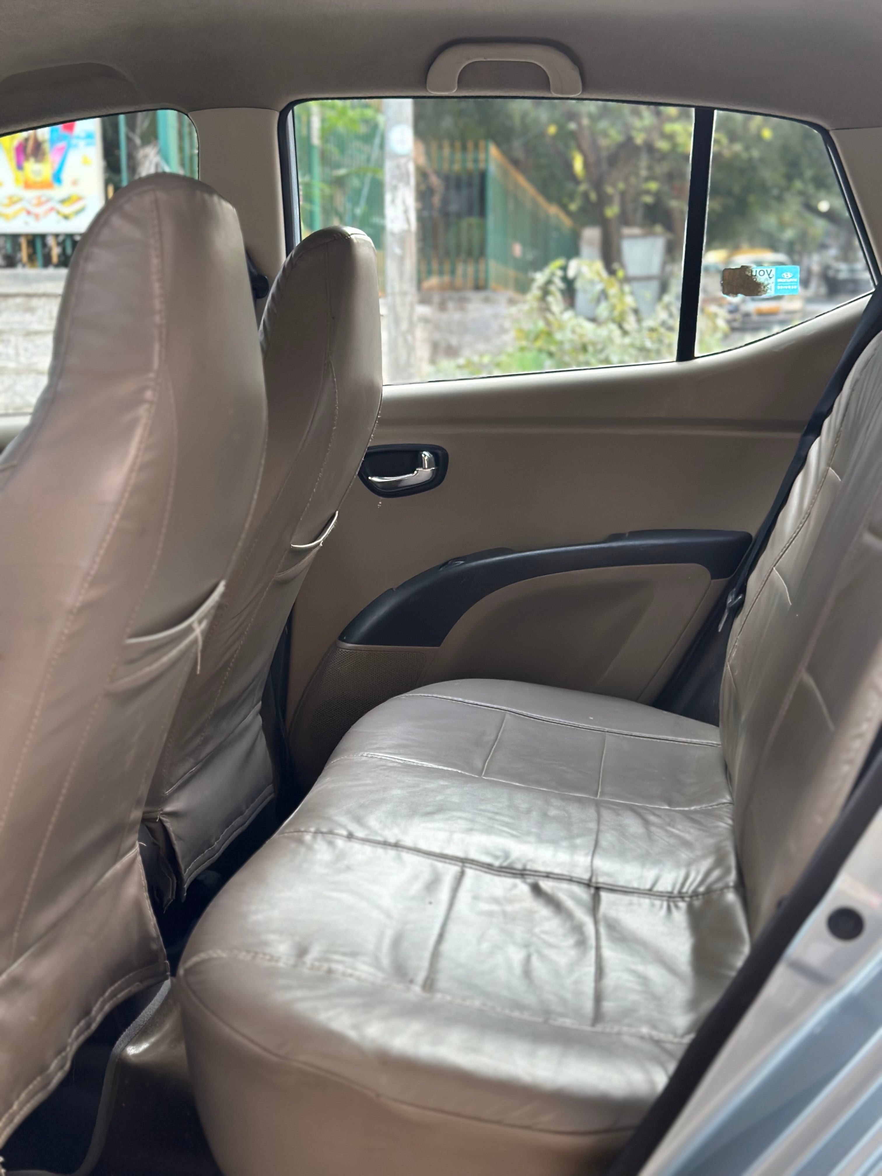 Buy Used Hyundai i10 Magna of 2011 model @ 2,25,000 INR in Bangalore ...