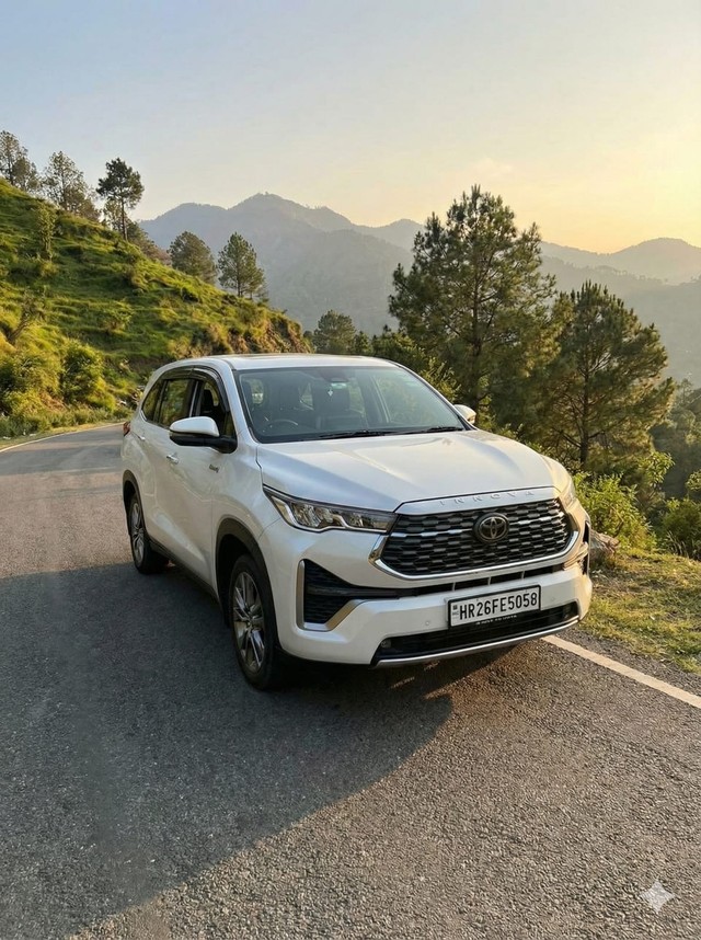 Used 2023 Toyota Innova Hycross 1987 cc Petrol Automatic Car in New ...