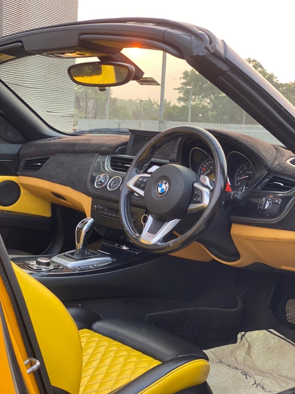 Buy Used BMW Z4 35i of 2011 model @ 27,95,000 INR in Mumbai - 4961268 - ZigWheels.com