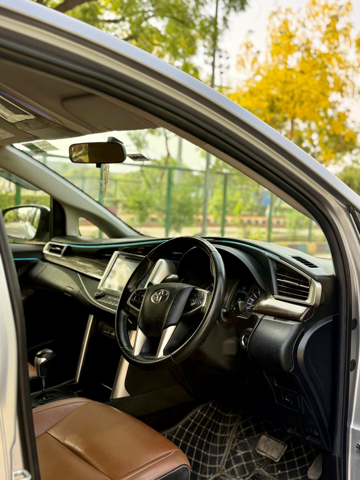Buy Used Toyota Innova Crysta 2.8 ZX AT BSIV of 2019 model @ 16,15,000 ...
