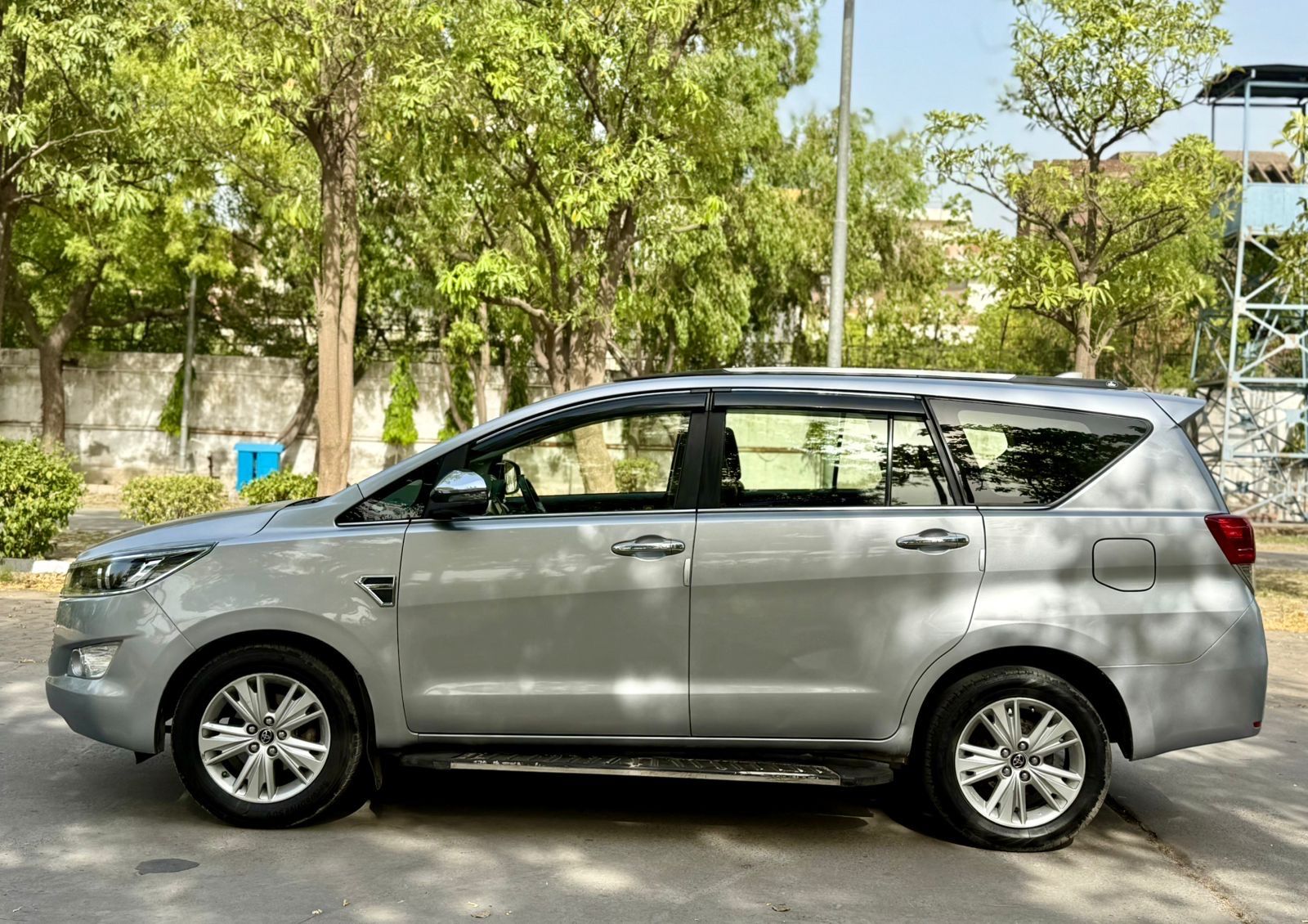 Buy Used Toyota Innova Crysta 2.8 ZX AT BSIV of 2019 model @ 16,15,000 ...