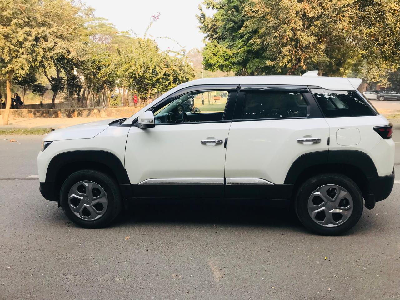 Buy Used Maruti Brezza Lxi CNG of 2025 model @ 9,60,000 INR in Delhi ...