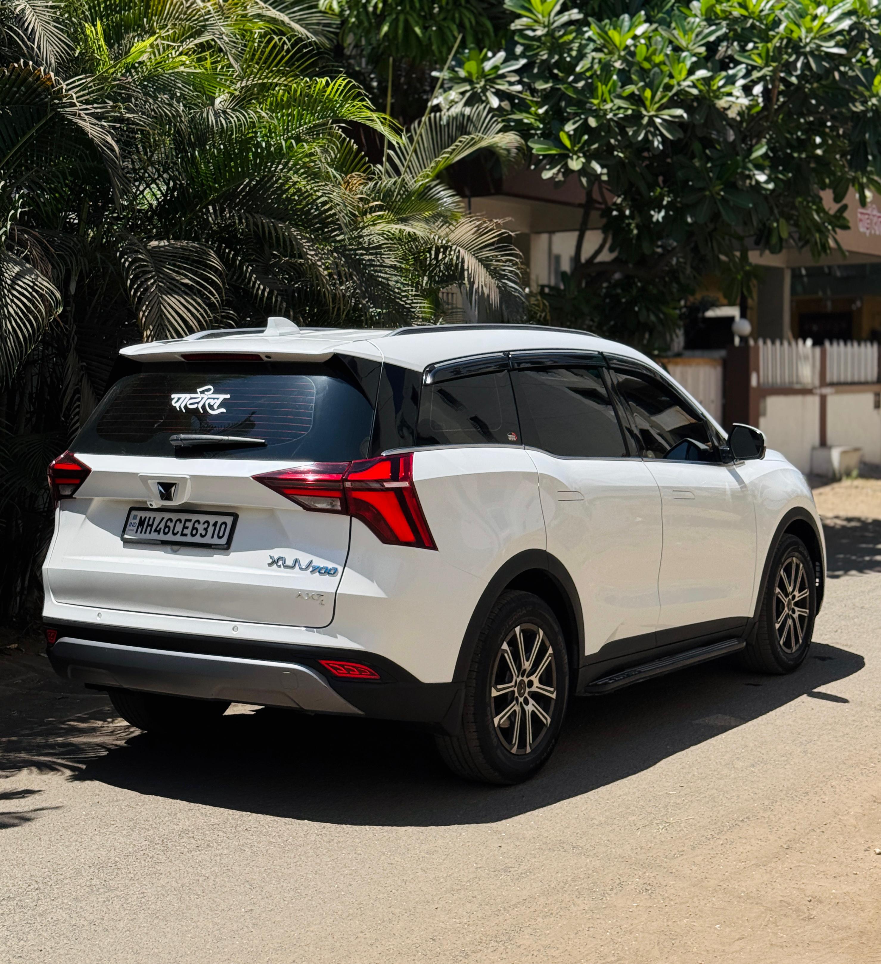 Buy Used Mahindra XUV700 AX7 Diesel AT Luxury Pack BSVI of 2022 model ...