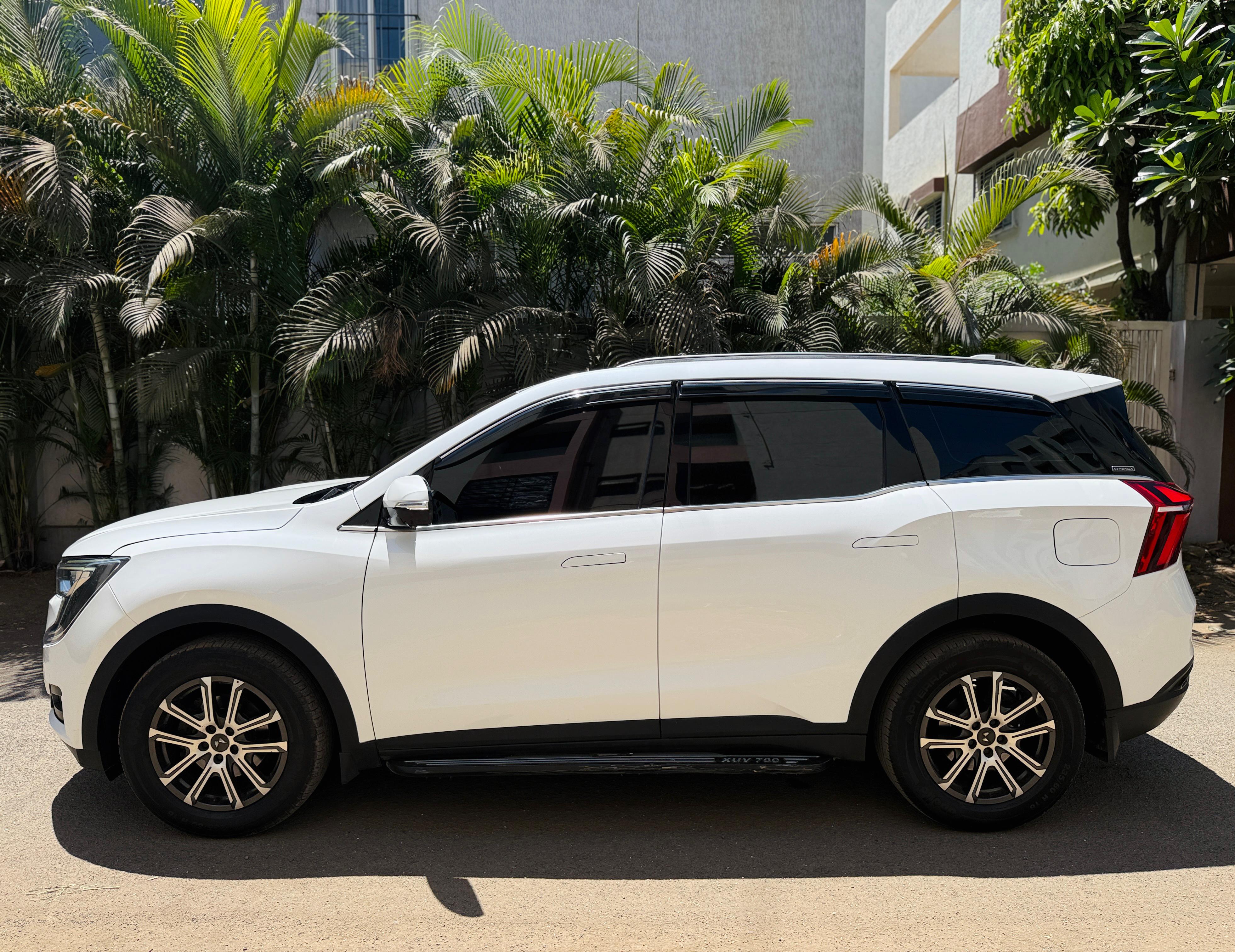 Buy Used Mahindra XUV700 AX7 Diesel AT Luxury Pack BSVI of 2022 model ...