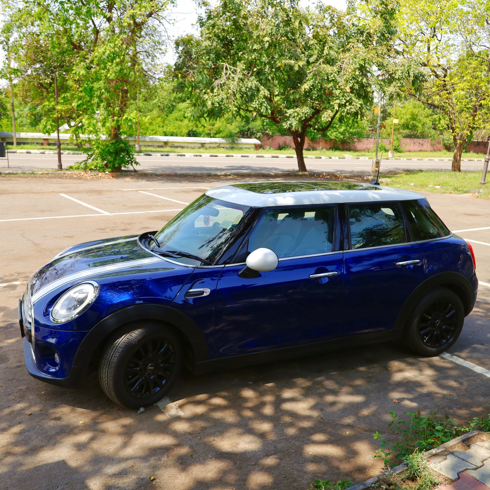 Buy Used Mini 5 DOOR Cooper D of 2017 model @ 20,90,000 INR in ...