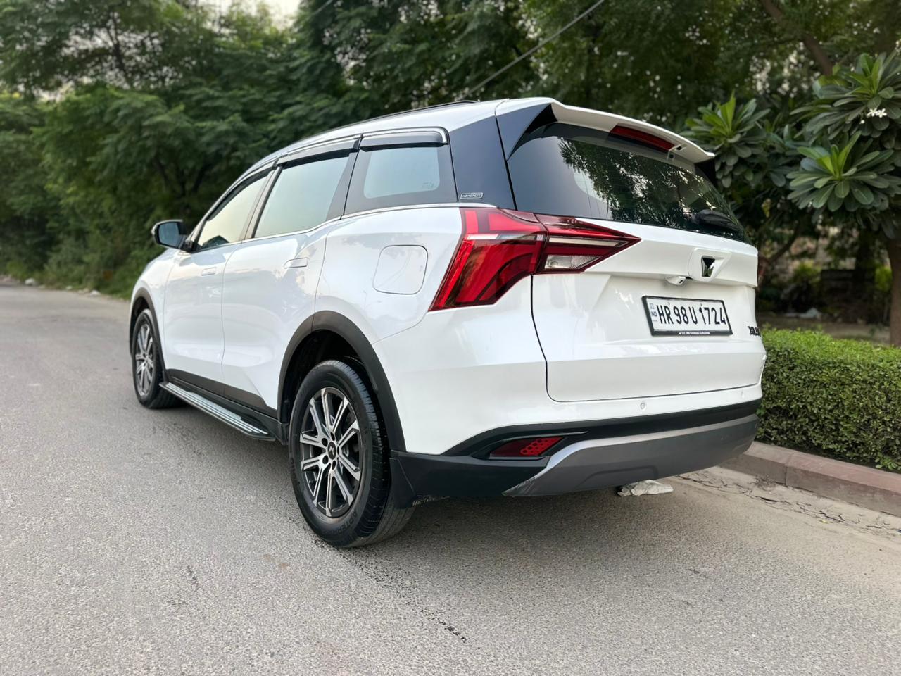 Buy Used Mahindra XUV700 AX7 6Str AT of 2025 model @ 19,50,000 INR in ...