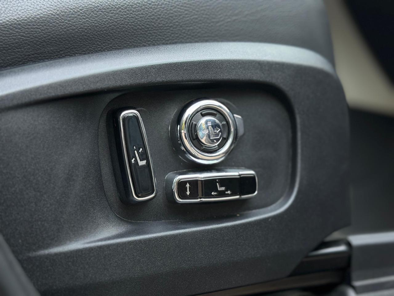 Buy Used Land Rover Defender 110 First Edition of 2021 model @ 85,00 ...