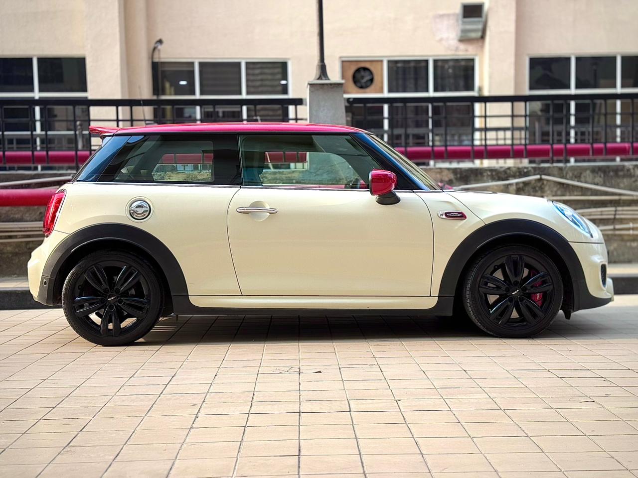 Buy Used Mini John cooper Works 3-Door Hatch of 2021 model @ 32,75,000 ...