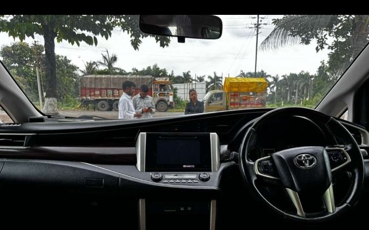 Buy Used Toyota Innova Crysta 2.4 VX MT BSIV of 2017 model @ 16,65,000 ...