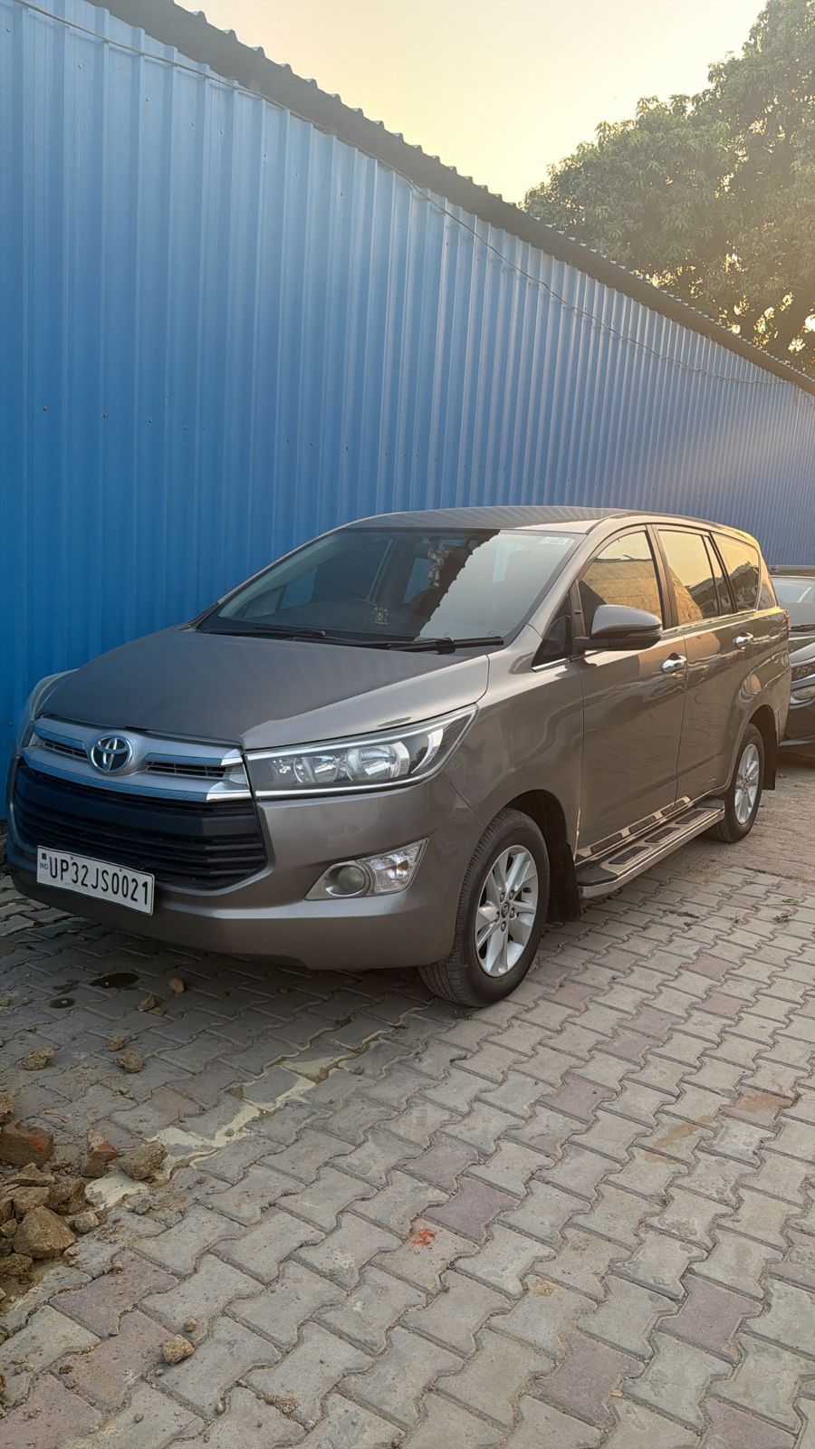 Buy Used Toyota Innova Crysta 2.4 G MT 8S BSIV of 2018 model @ 13 ...