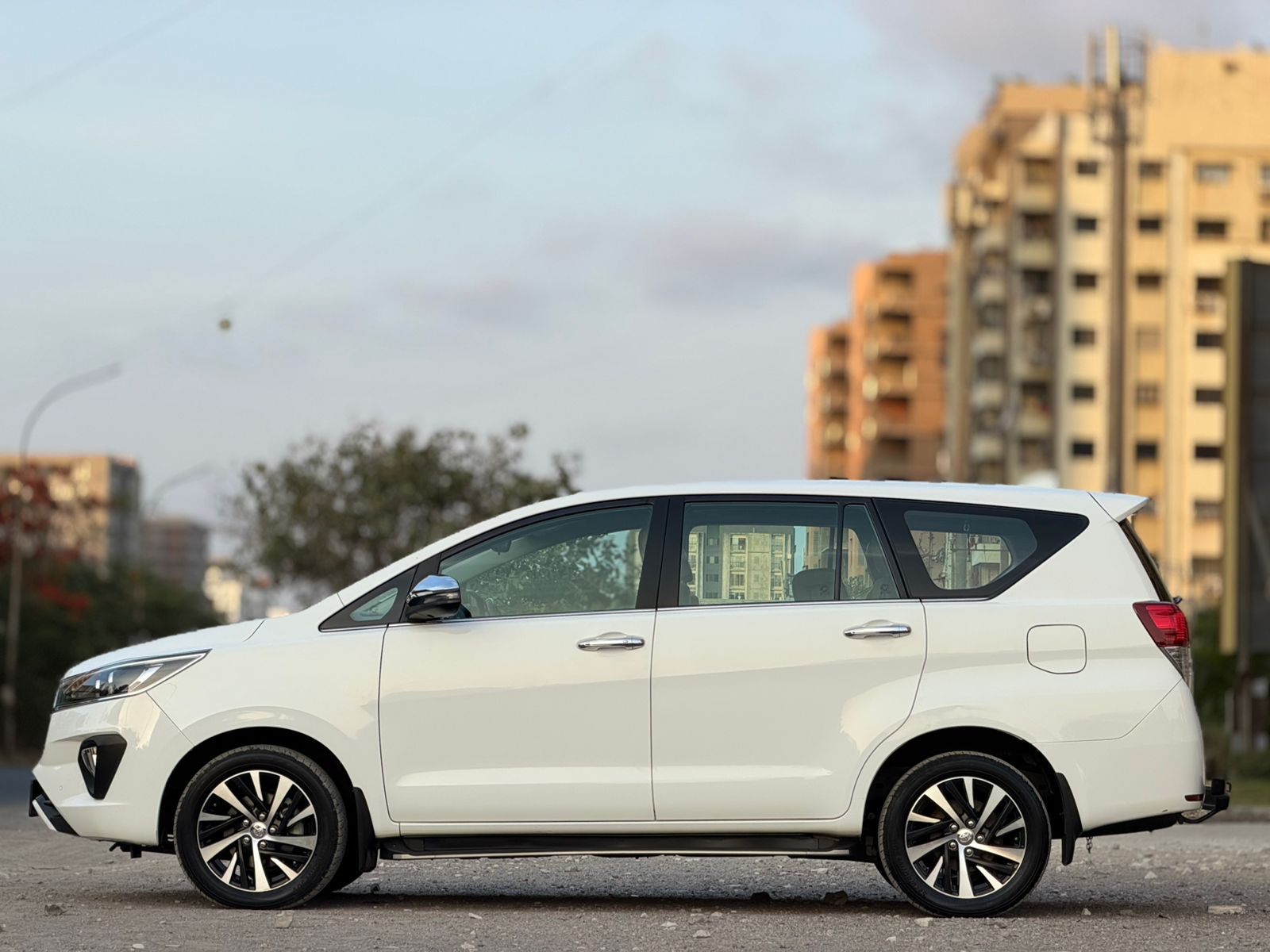 Buy Used Toyota Innova Crysta 2.4 ZX 7 STR of 2022 model @ 29,50,000 ...