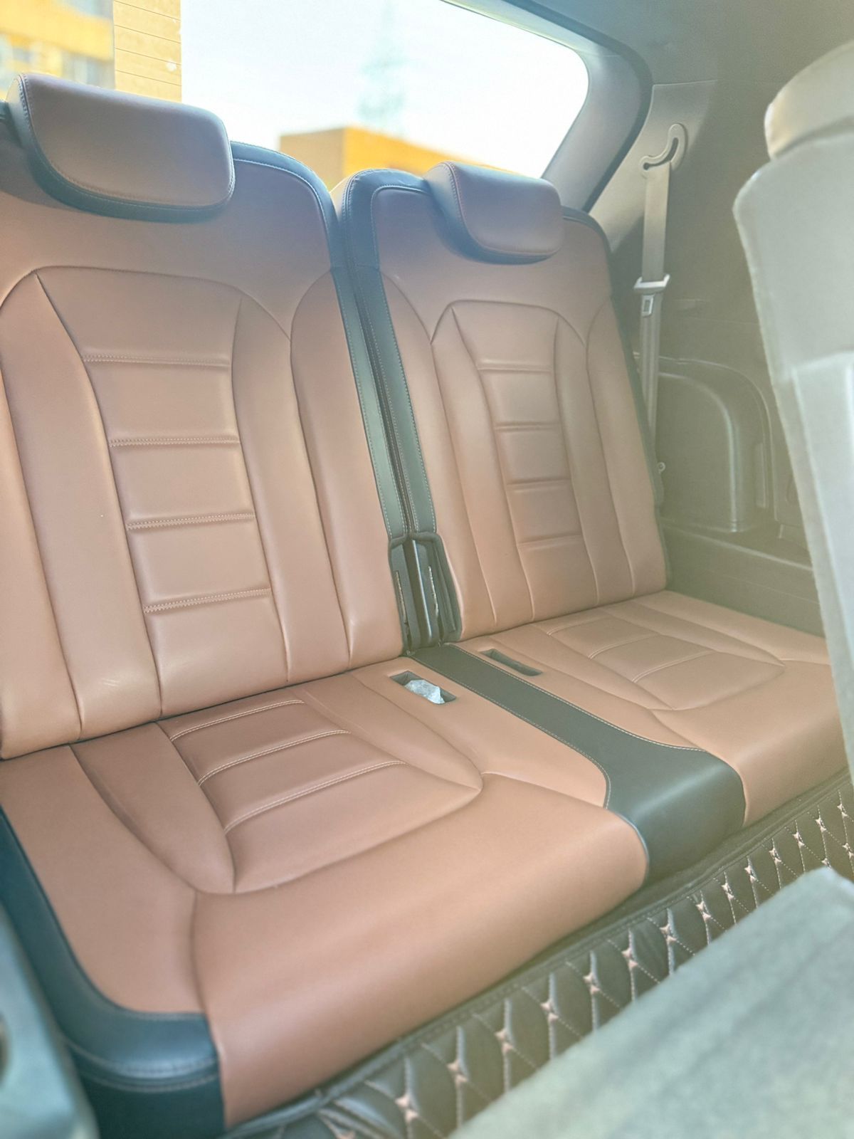 Buy Used Mahindra Alturas G4 4X2 AT High of 2022 model @ 24,00,000 INR ...