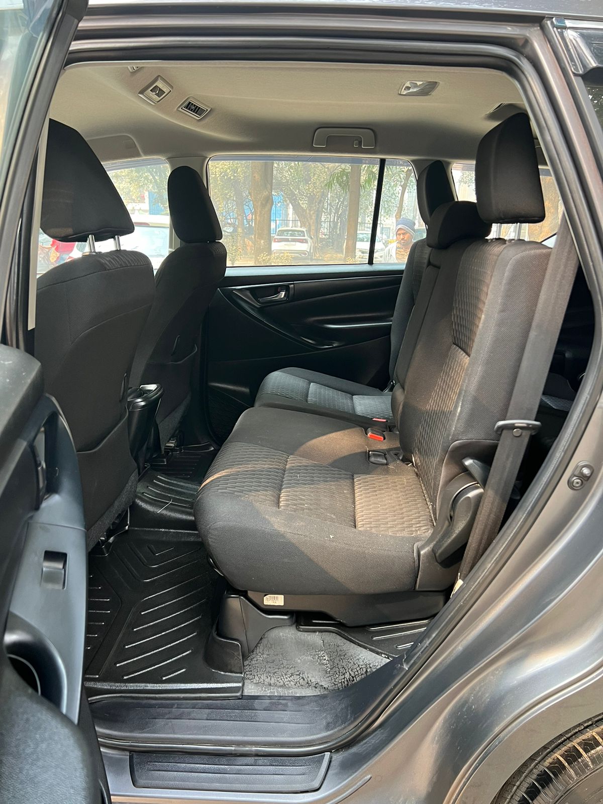 Buy Used Toyota Innova Crysta 2.4 G 7 STR of 2021 model @ 15,75,000 INR in Delhi - 5073165 ...