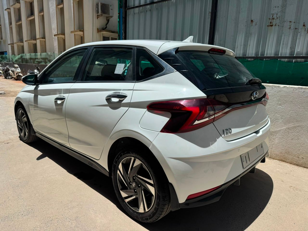 Buy Used Hyundai i20 Asta Opt Turbo DCT BSVI of 2021 model @ 8,25,000 ...