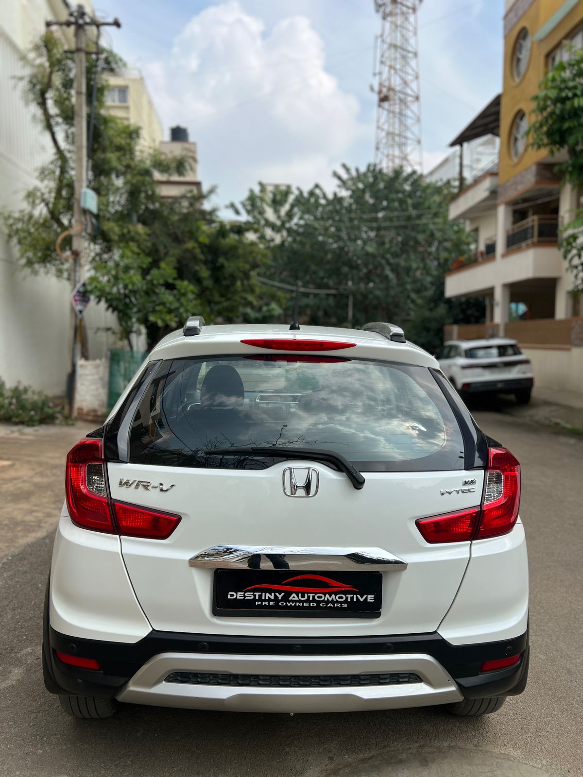 Buy Used Honda WR-V i-VTEC VX of 2017 model @ 5,85,000 INR in Bangalore - 5052177 - ZigWheels.com