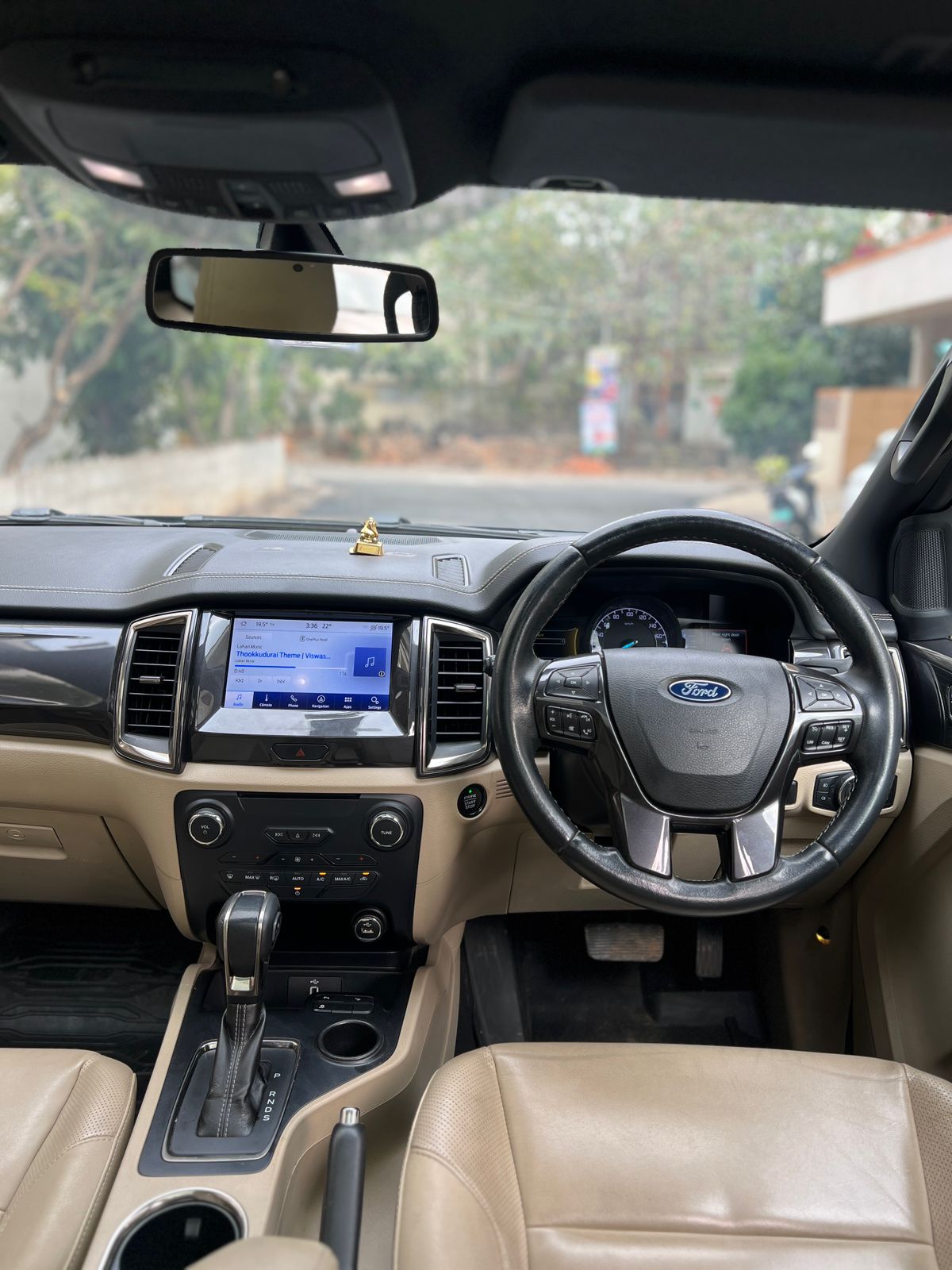 Buy Used Ford Endeavour Titanium Plus 4X2 of 2020 model @ 32,50,000 INR ...