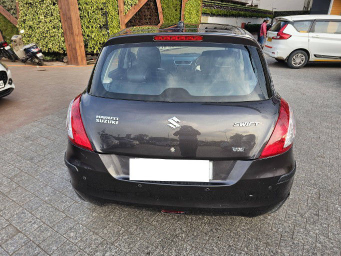 Buy Used Maruti Swift VXI Optional of 2017 model @ 4,65,000 INR in Pune ...