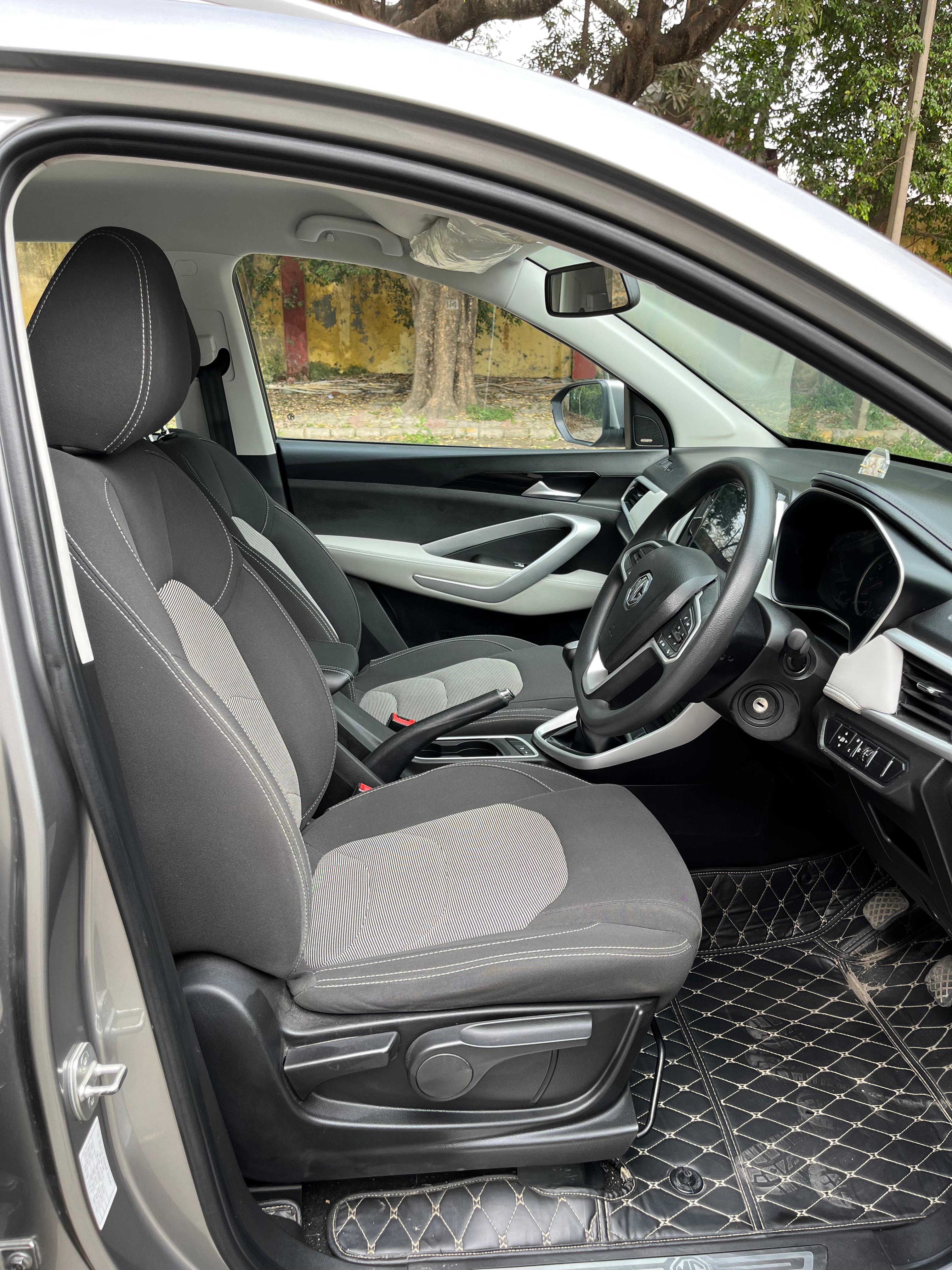 Buy Used MG Hector Plus Super Diesel MT 7 STR of 2021 model @ 11,55,000 ...