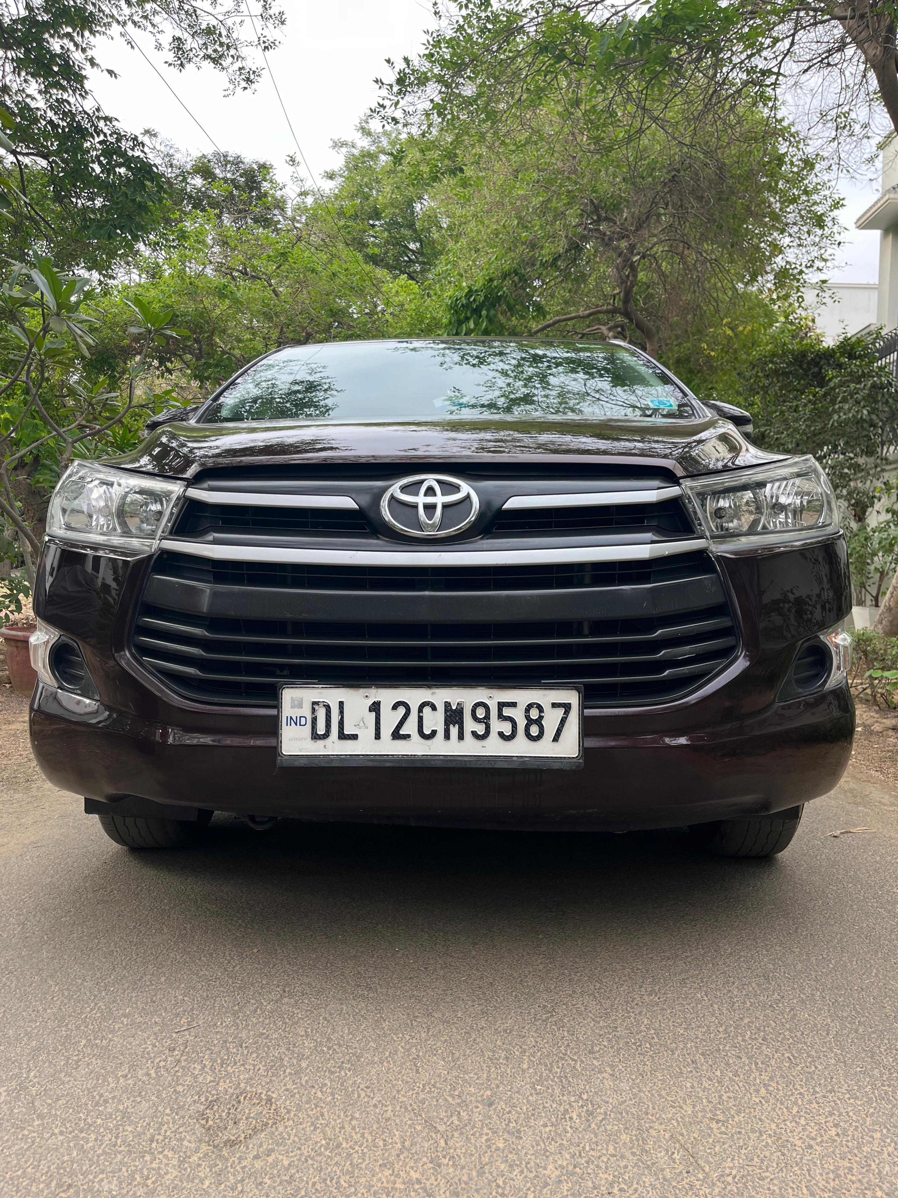 Buy Used Toyota Innova Crysta 2.7 GX MT BSIV of 2018 model @ 12,00,000 ...