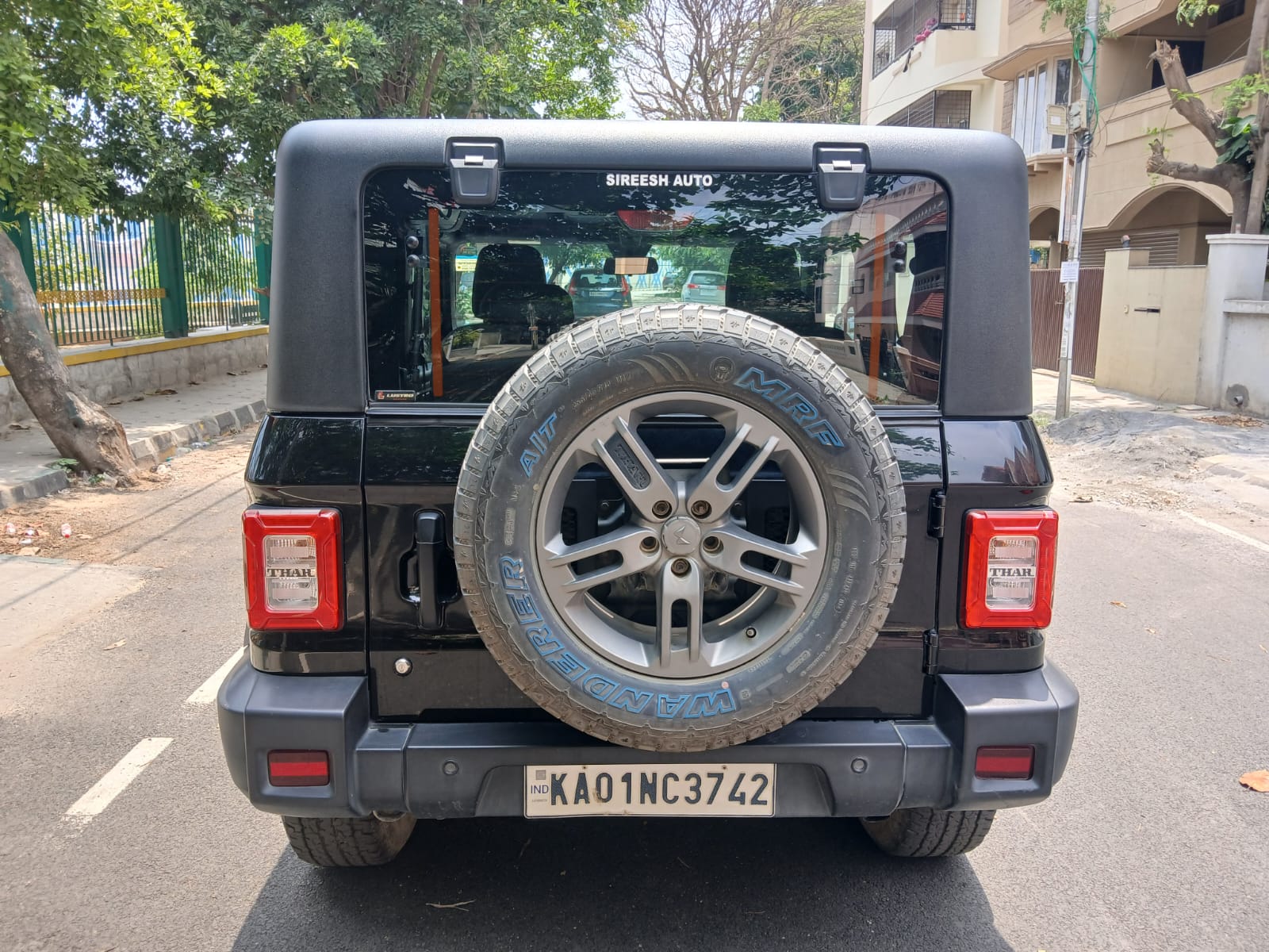 Buy Used Mahindra Thar LX Convert Top Diesel of 2024 model @ 15,99,000 ...