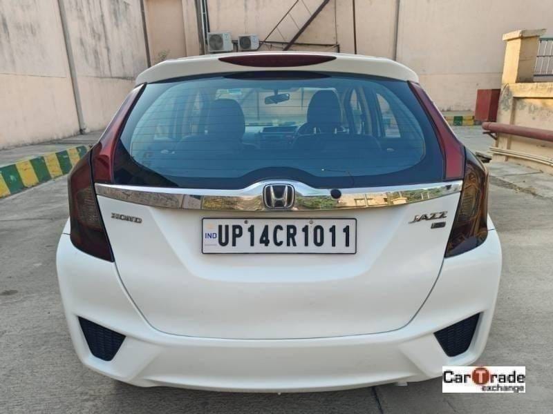 Buy Used Honda Jazz 1.2 S i VTEC of 2015 model @ 3,60,000 INR in Noida - 5063685 - ZigWheels.com