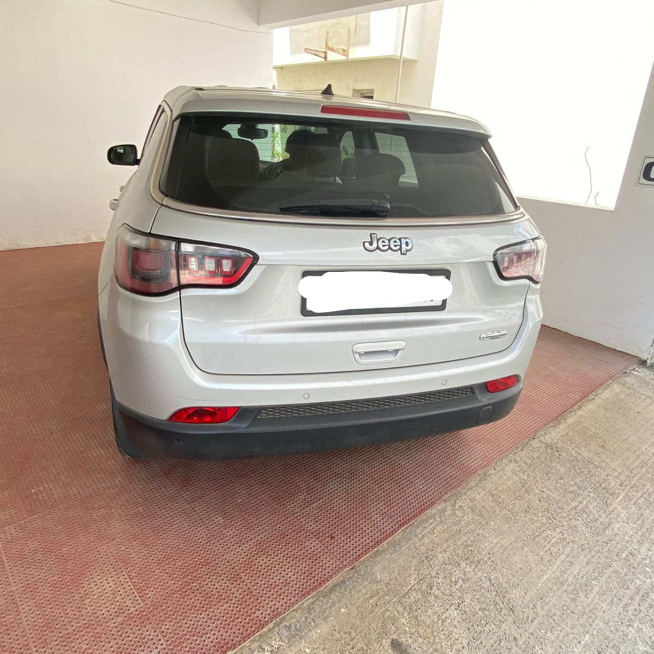 Buy Used Jeep Compass 2.0 Longitude BSIV of 2017 model @ 9,20,000 INR ...