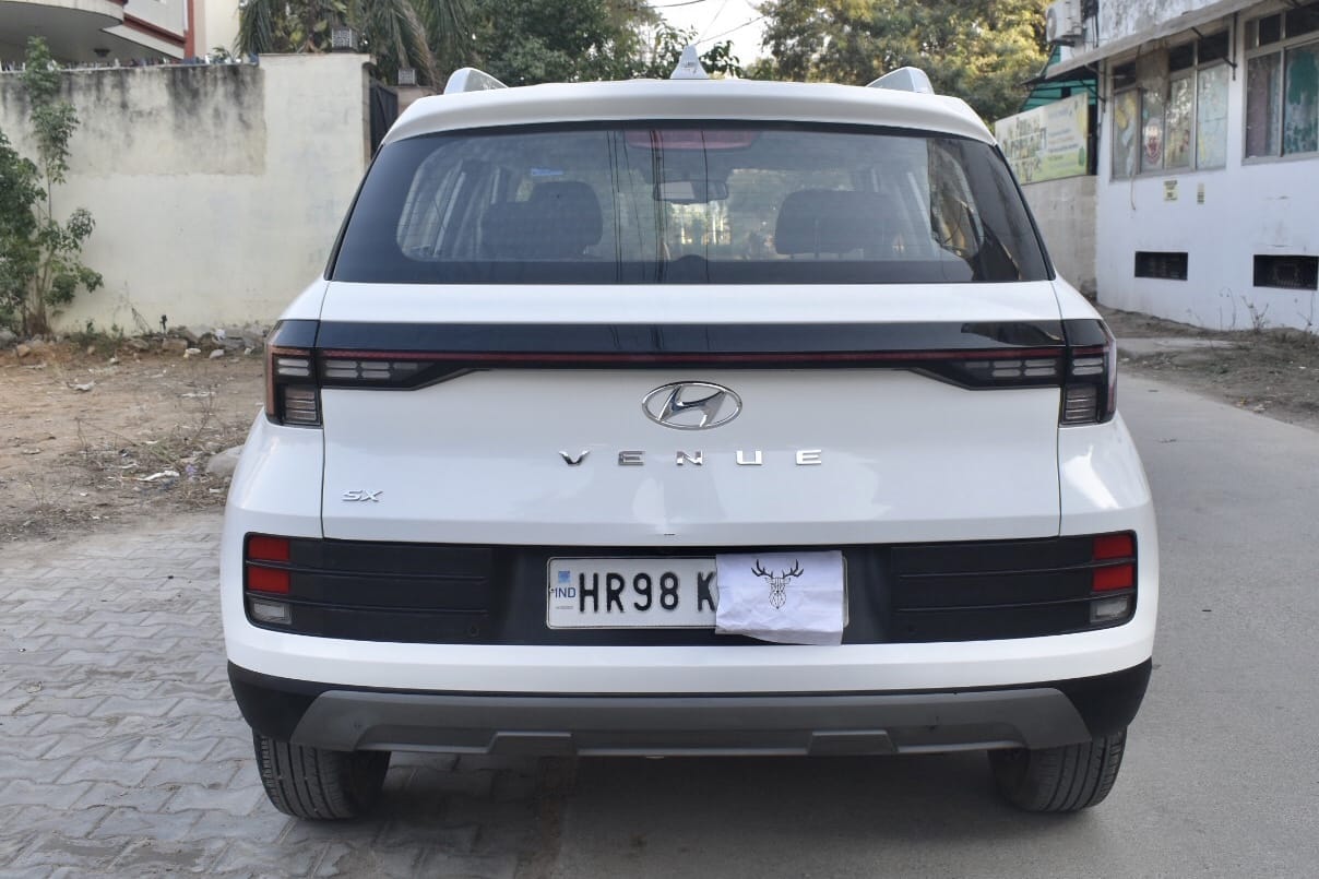 Buy Used Hyundai Venue SX of 2023 model @ 8,95,000 INR in Gurgaon ...