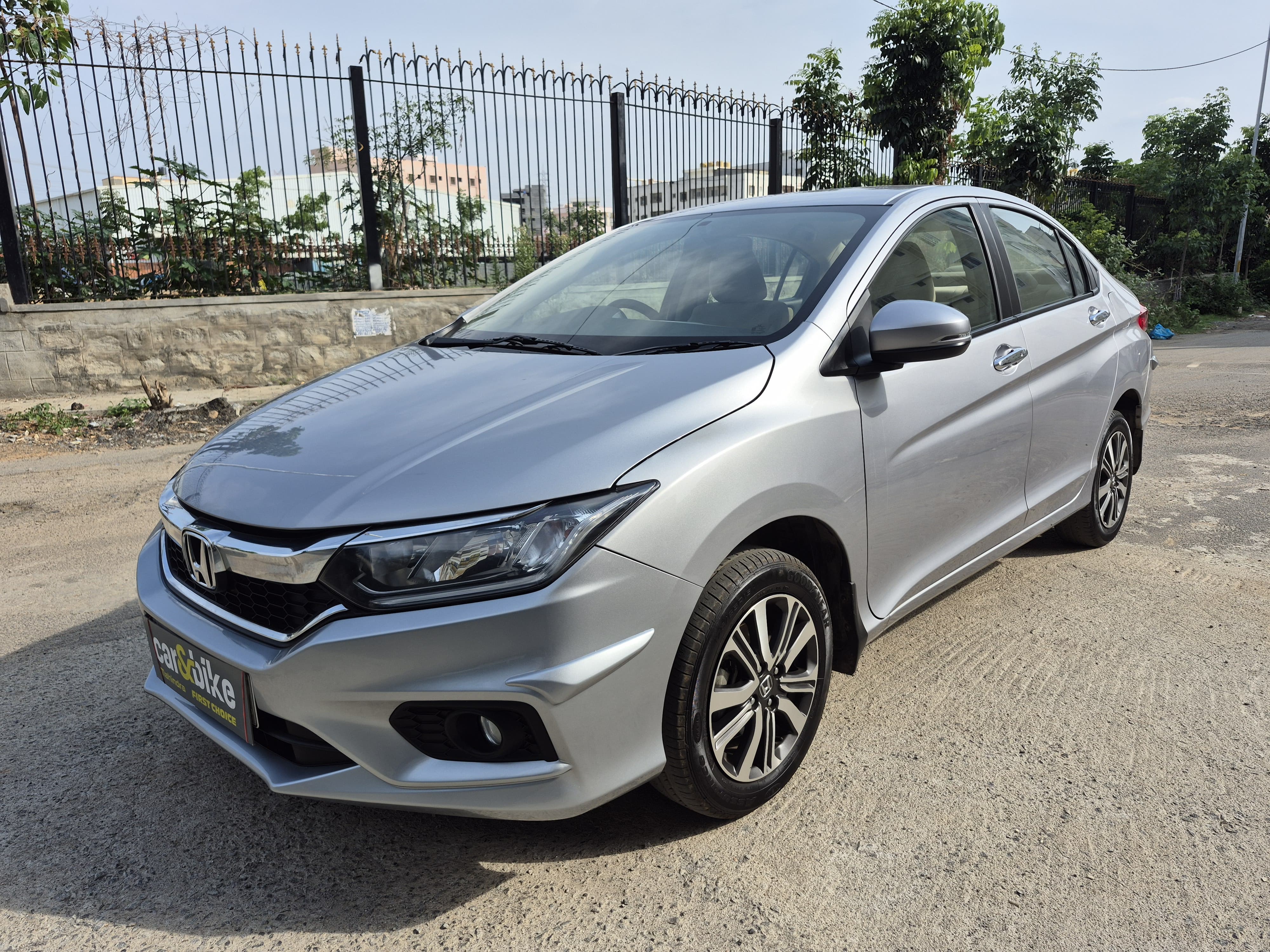 Buy Used Honda City V MT of 2021 model @ 7,25,000 INR in Bangalore ...