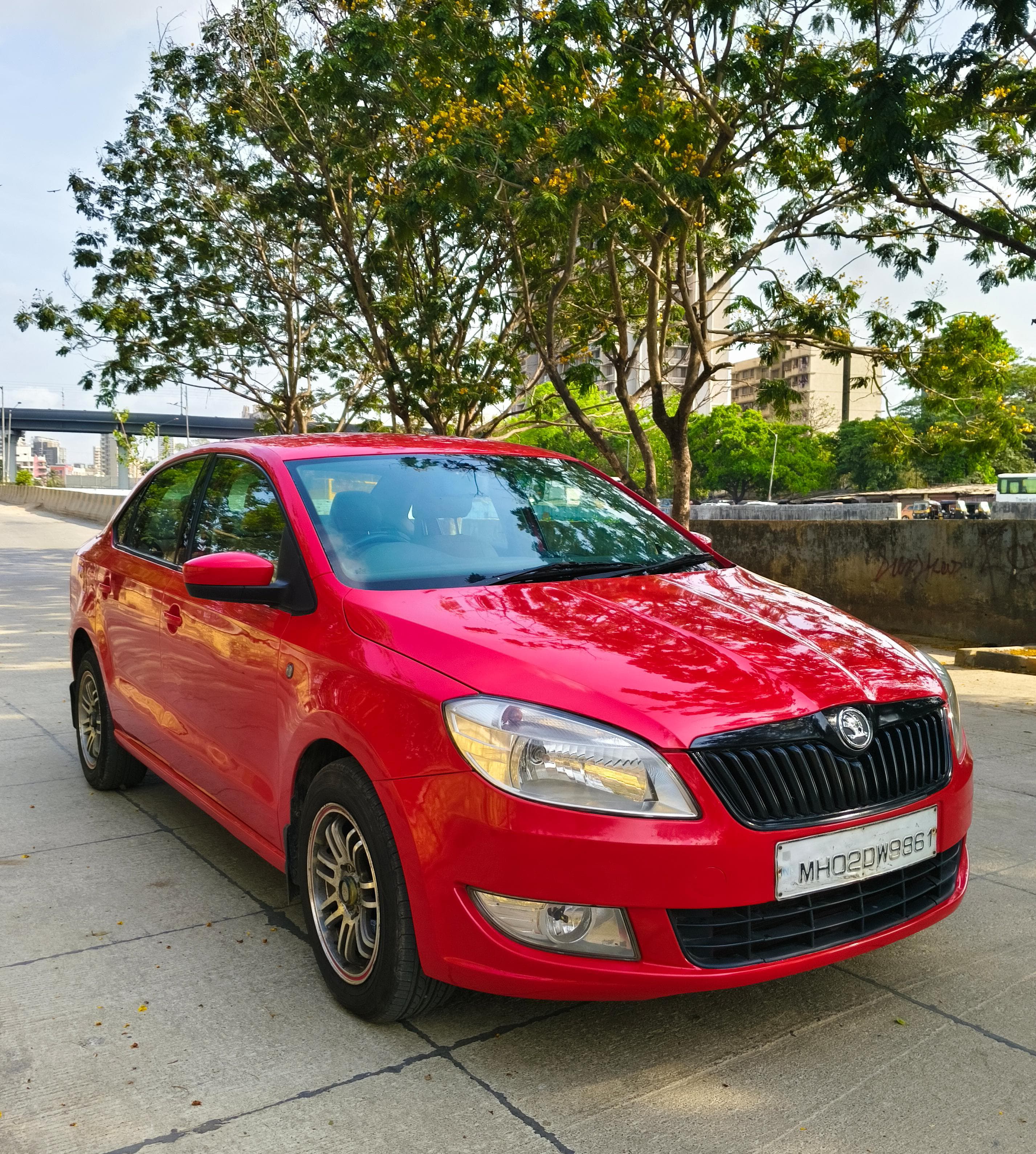 Buy Used Skoda Rapid 1.6 MPI Ambition Plus of 2015 model @ 3,49,000 INR ...