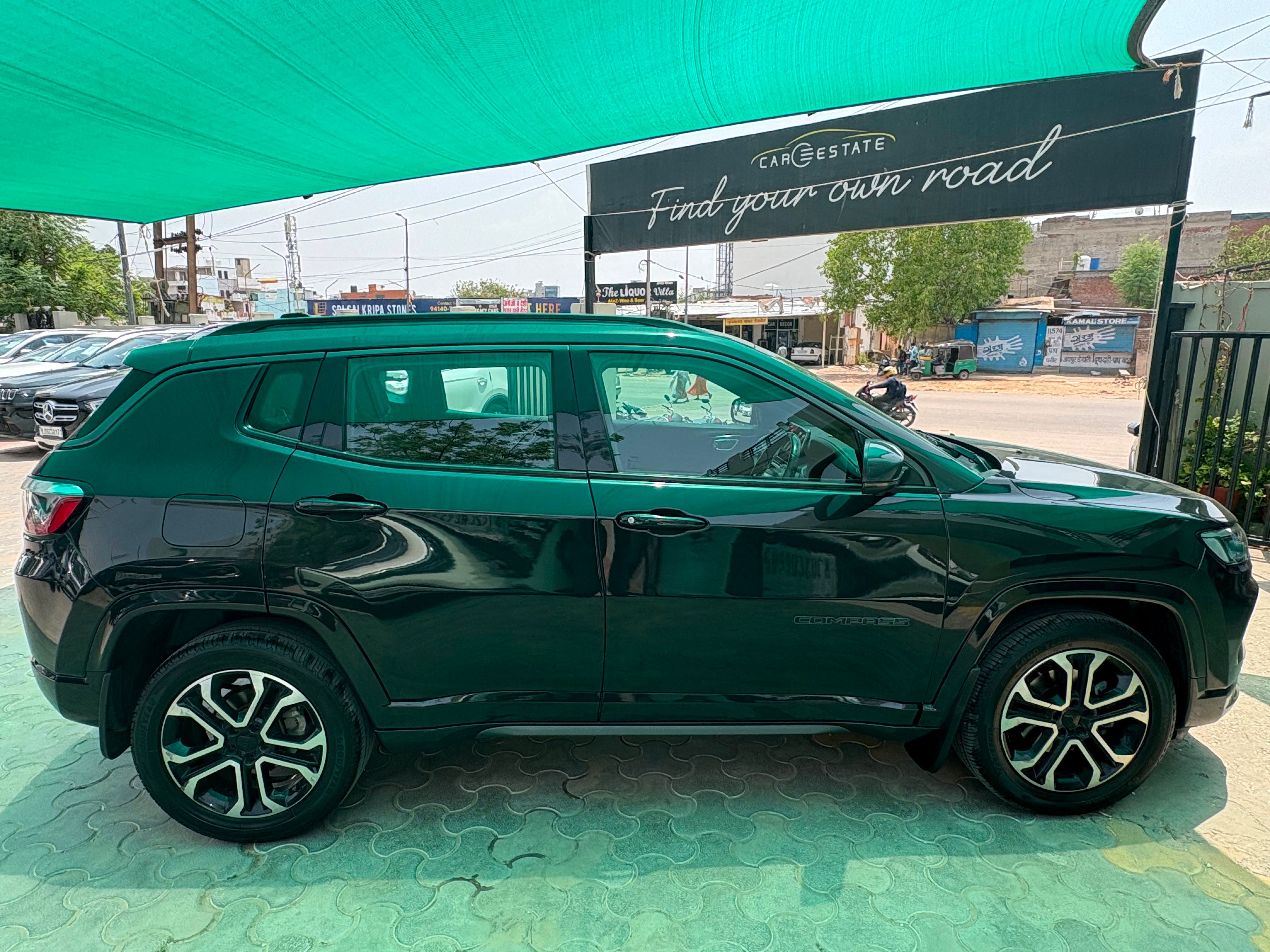 Buy Used Jeep Compass 2.0 Model S Opt 4x4 AT of 2022 model @ 19,90,000 ...