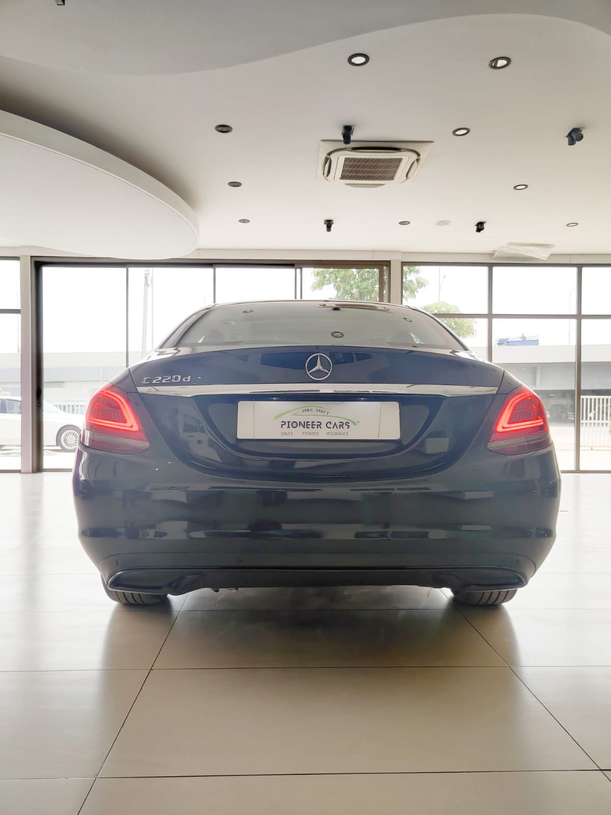 Buy Used Mercedes-Benz E-Class E250 CDI Avantgrade of 2014 model @ 14 ...