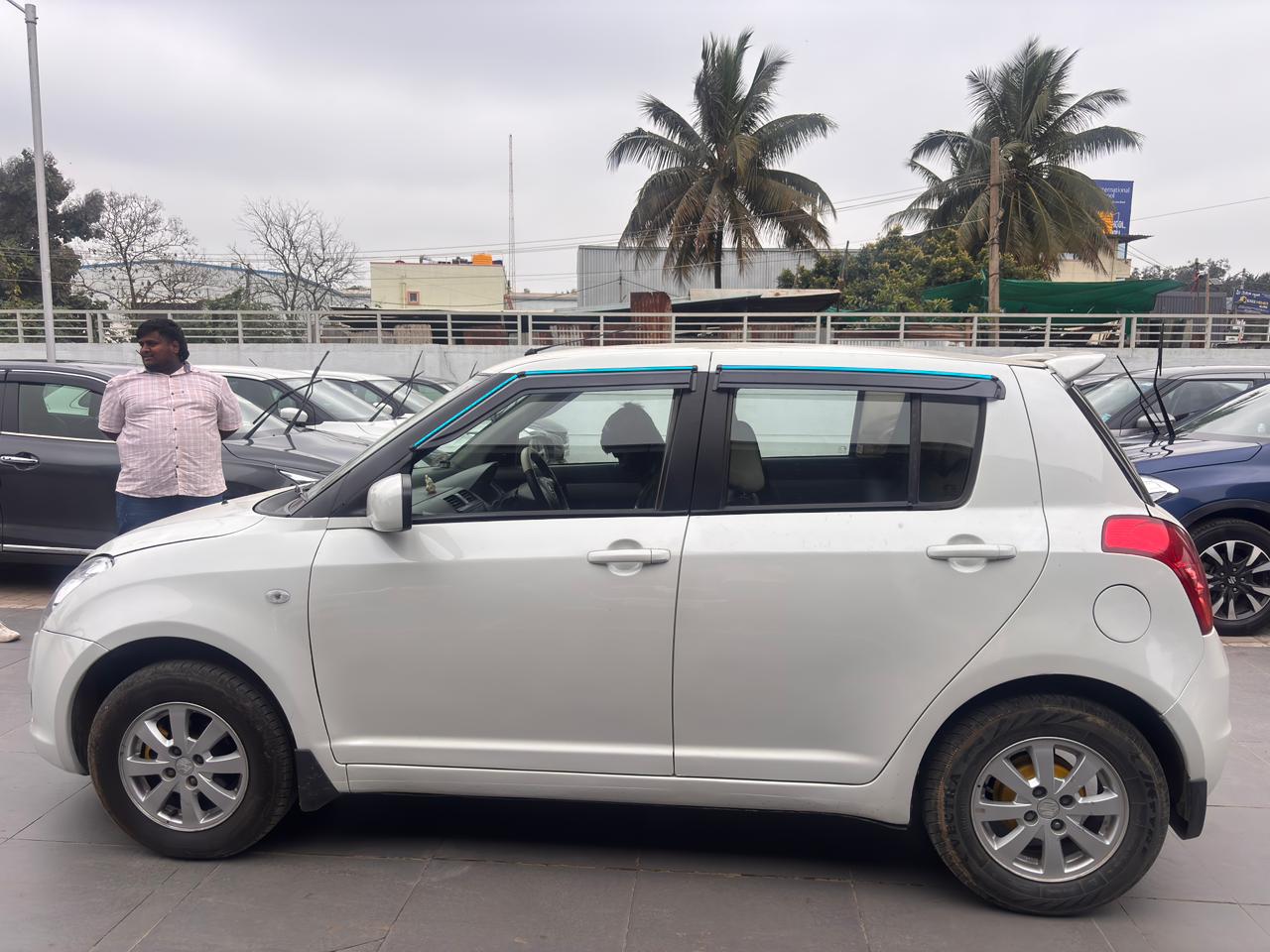 Buy Used Maruti Swift 1.3 ZXI of 2010 model @ 2,25,000 INR in Bangalore - 4958879 - ZigWheels.com