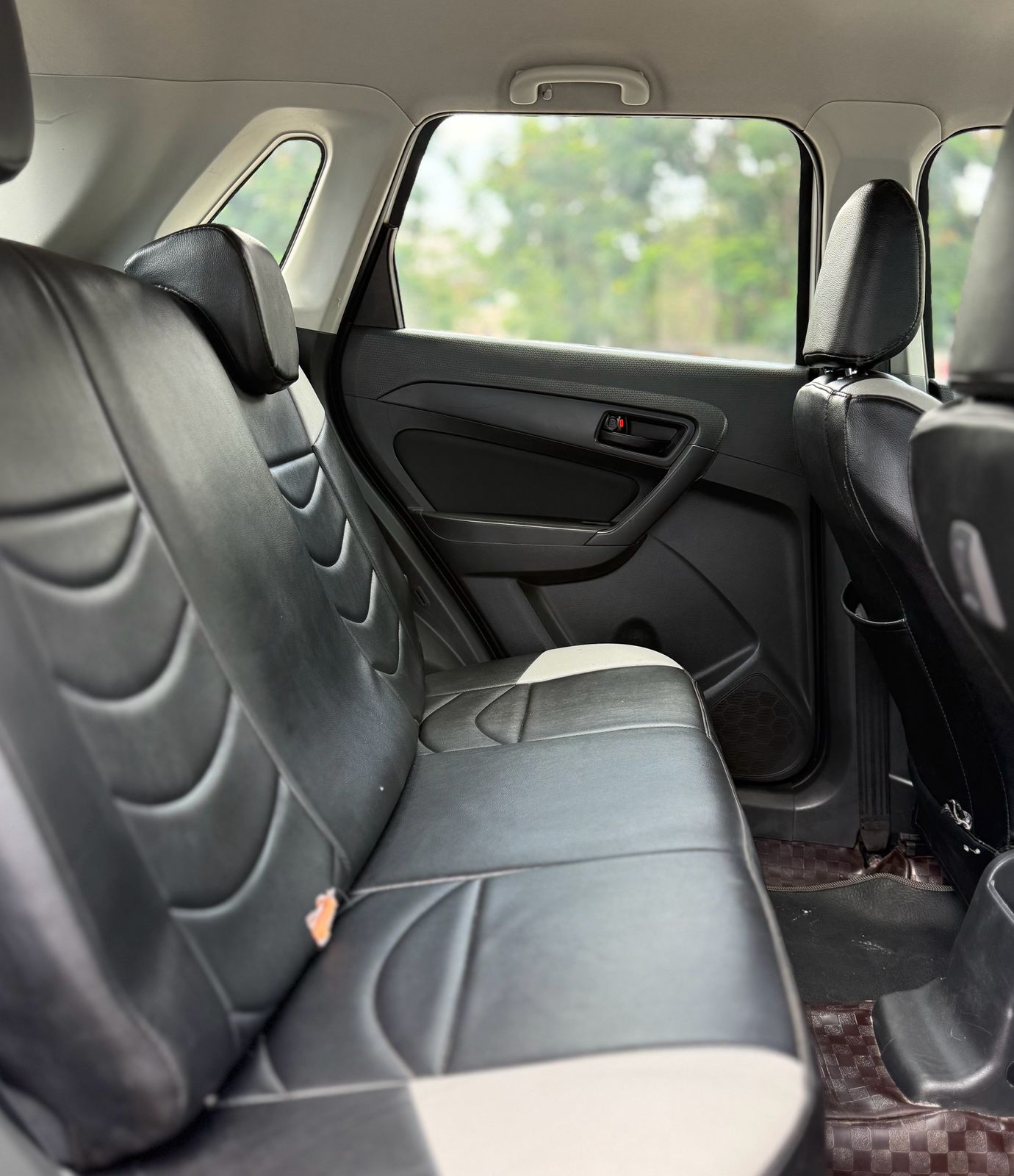 Buy Used Maruti Vitara Brezza VDi Option of 2017 model @ 6,95,000 INR ...